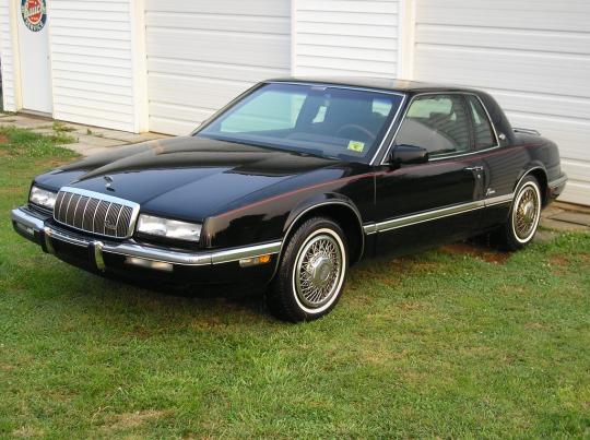 1992 Buick Riviera VINs, Configurations, MSRP & Specs - AutoDetective