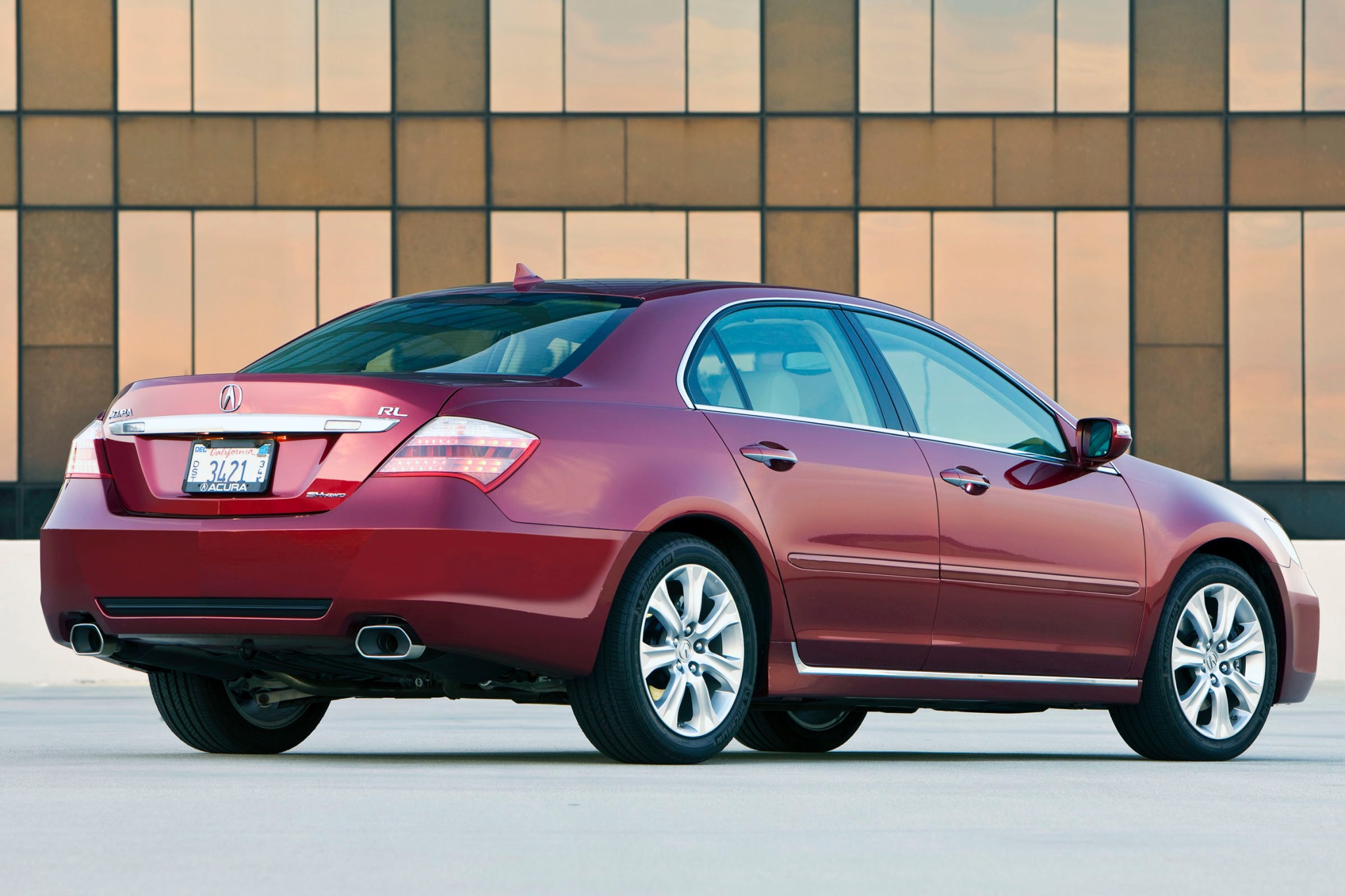 2010 Acura RL VINs, Configurations, MSRP & Specs - AutoDetective