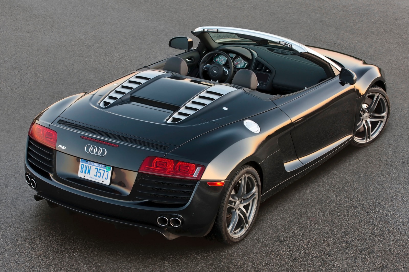 2012 Audi R8 VINs, Configurations, MSRP & Specs - AutoDetective