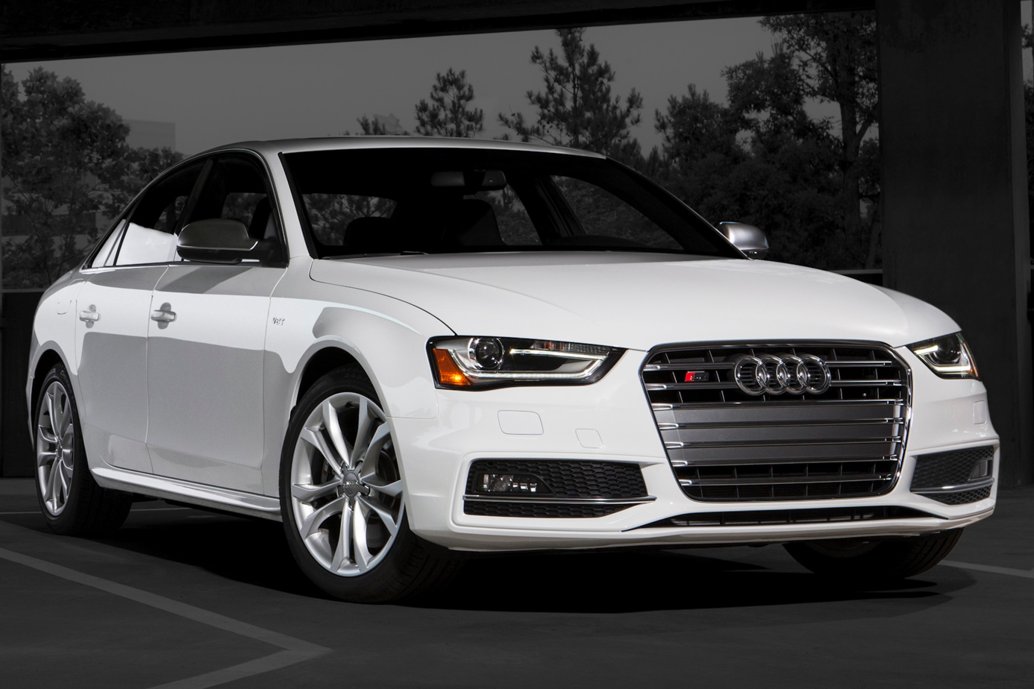2013 Audi S4 VIN Check, Specs & Recalls - AutoDetective