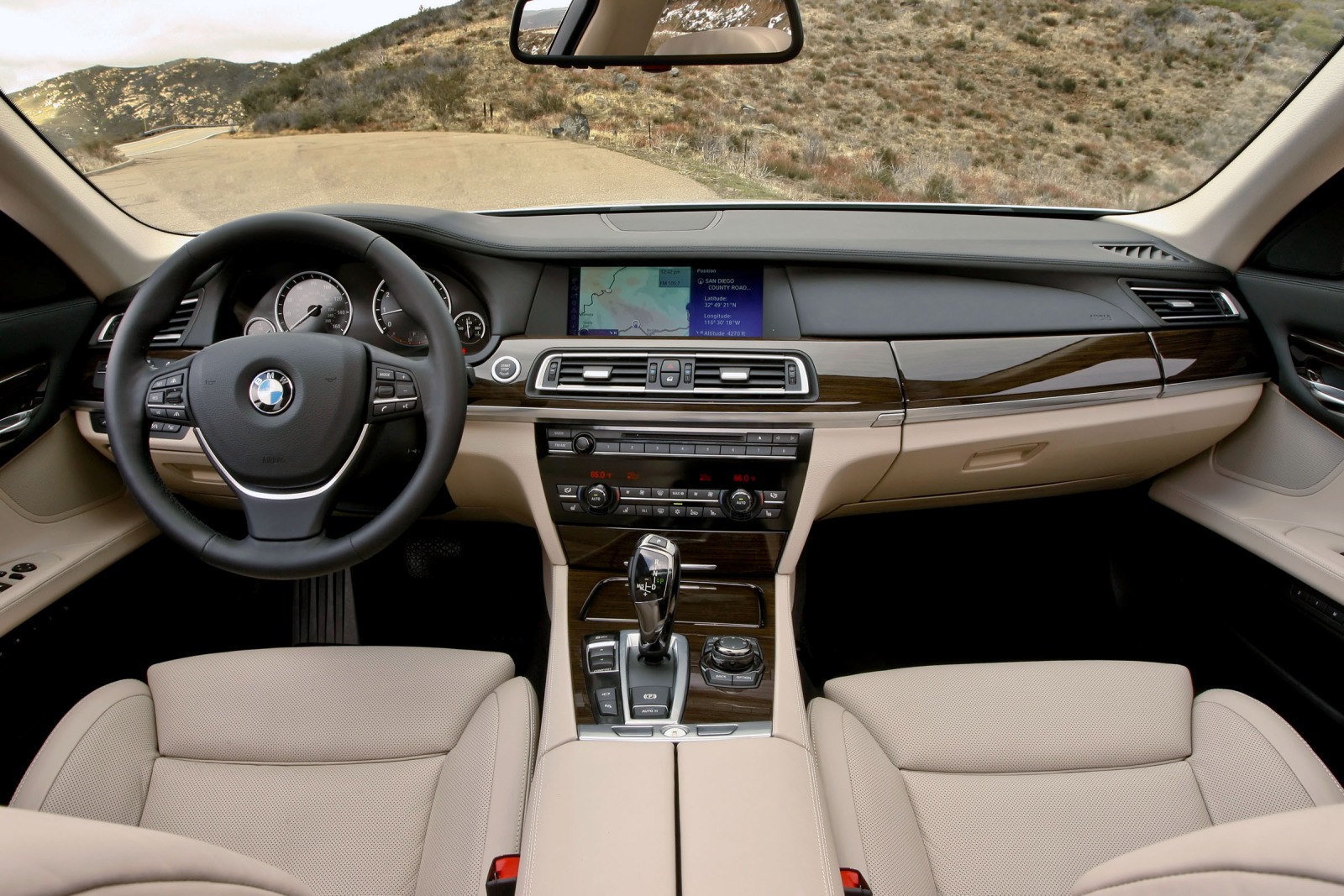 2012 BMW 7-Series VINs, Configurations, MSRP & Specs - AutoDetective