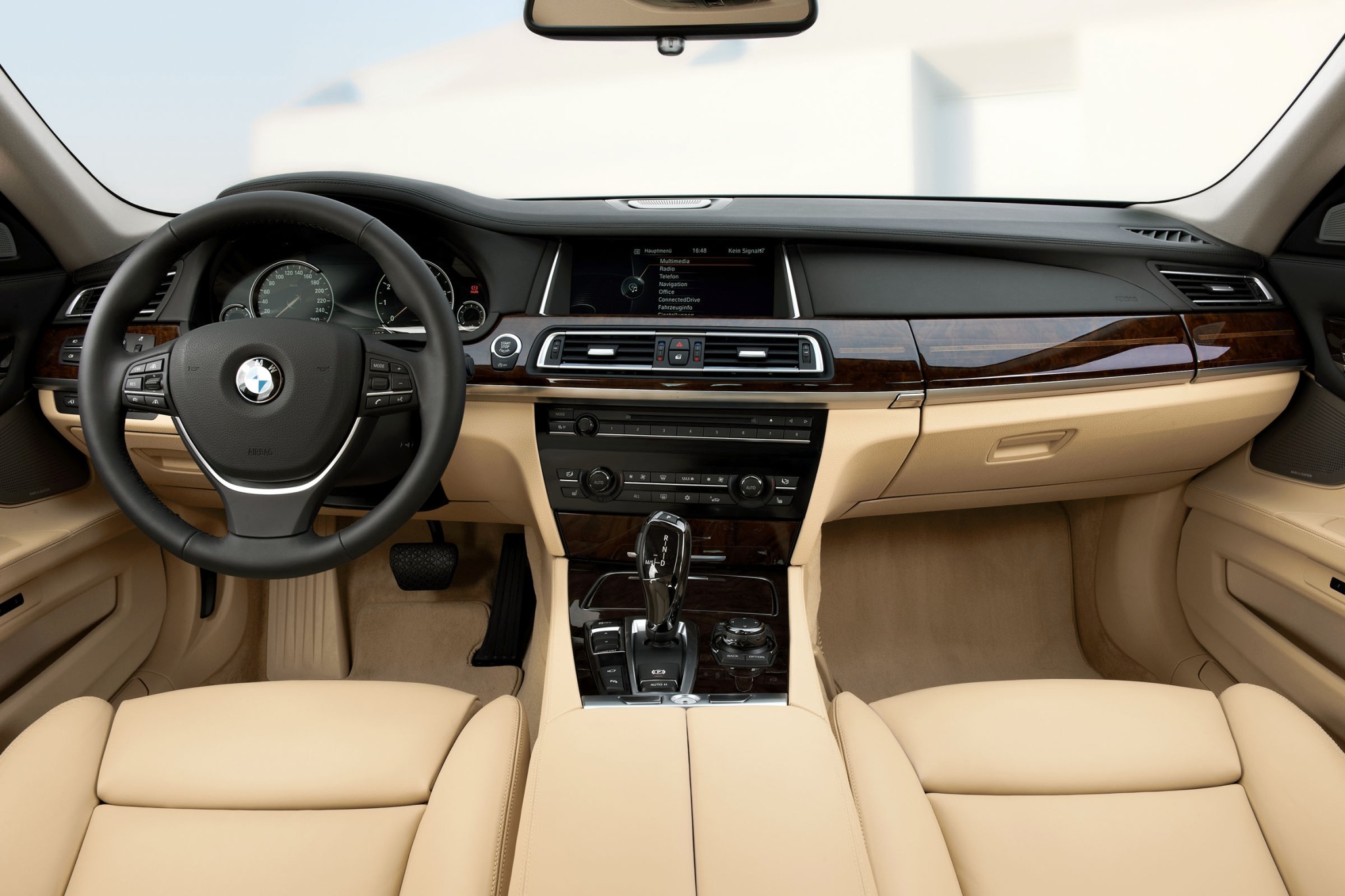 2014 BMW 7-Series VINs, Configurations, MSRP & Specs - AutoDetective