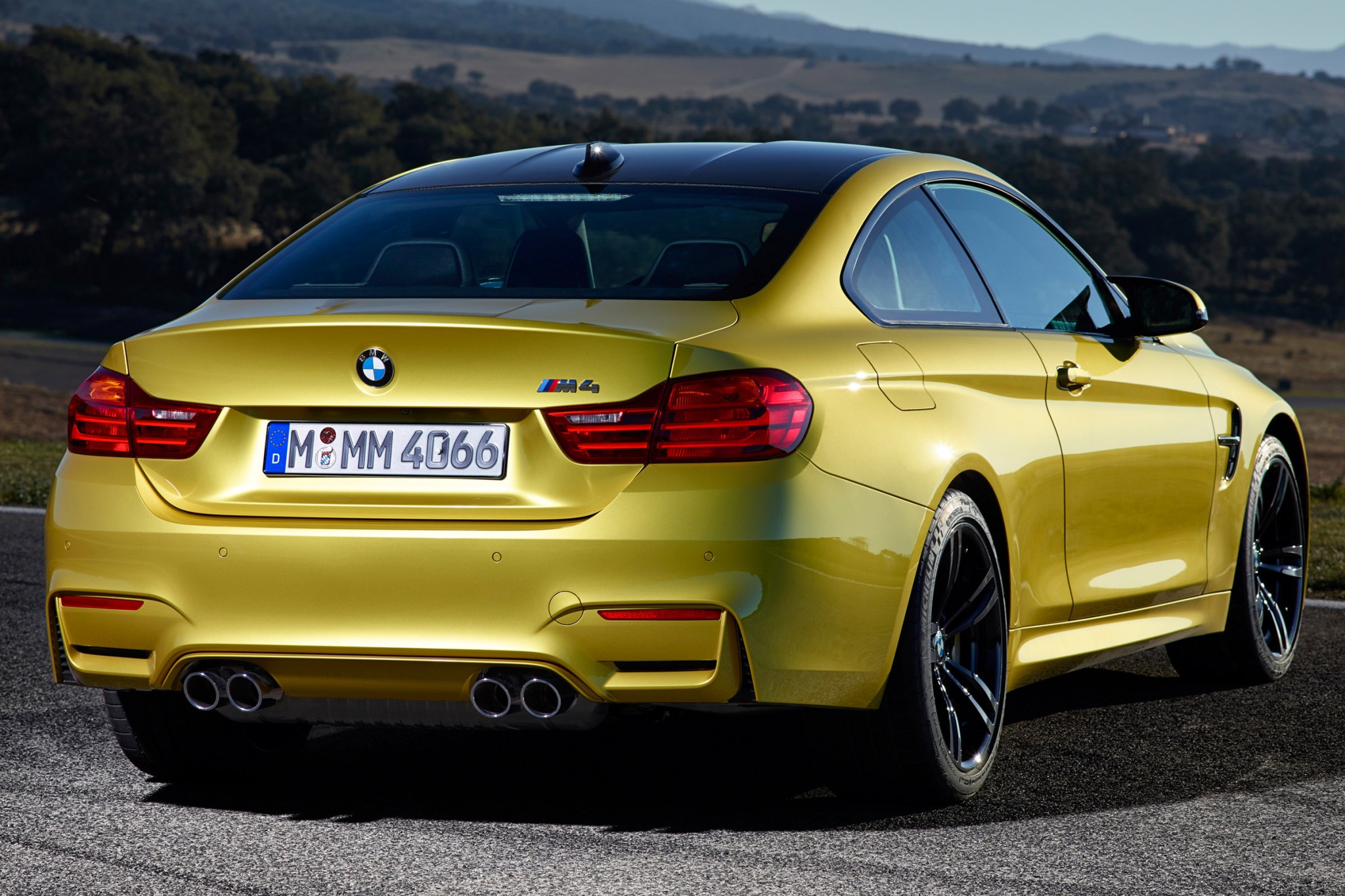 2016 BMW M4 VINs, Configurations, MSRP & Specs - AutoDetective