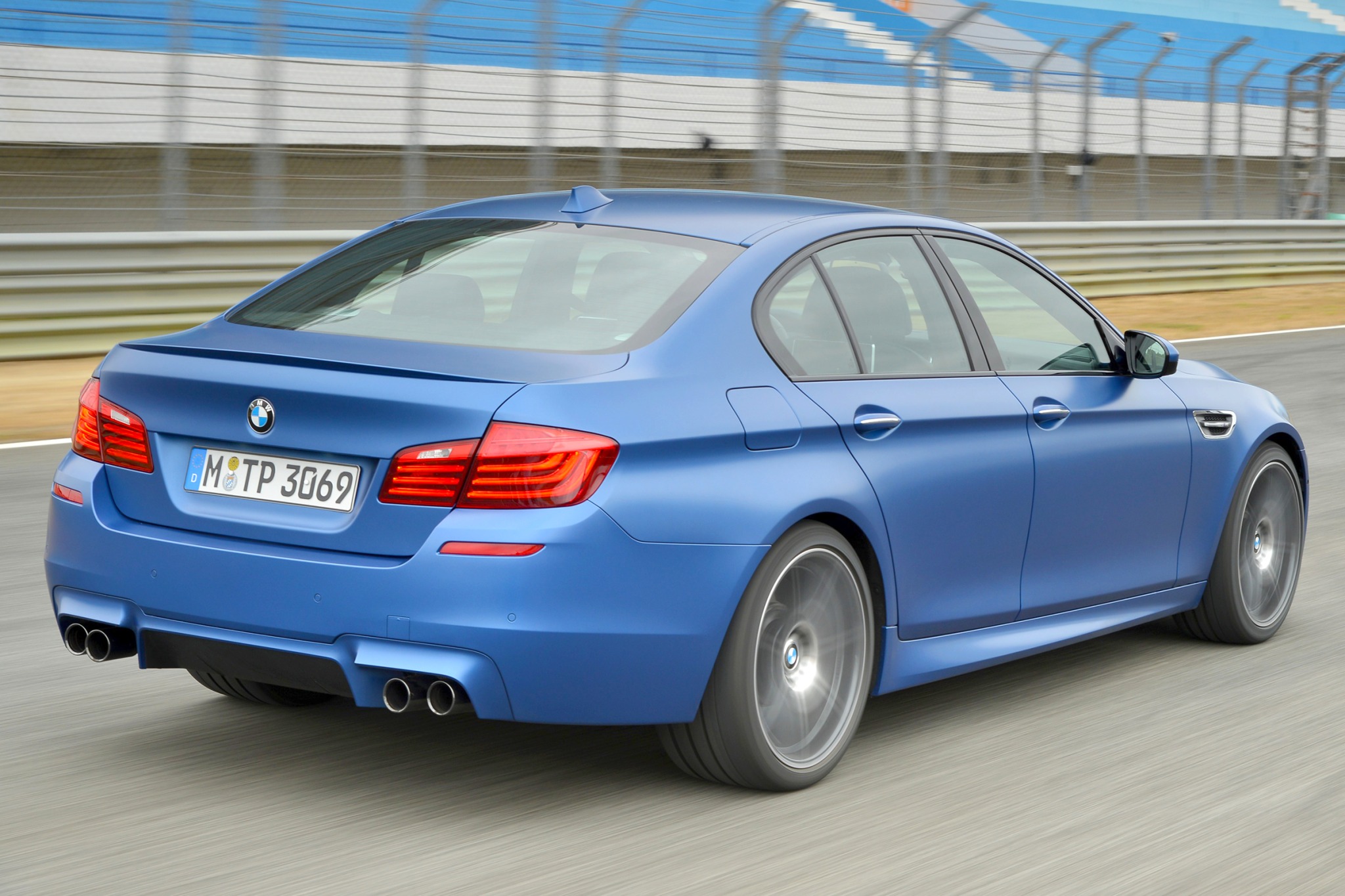 2016 BMW M5 VIN Check, Specs & Recalls - AutoDetective