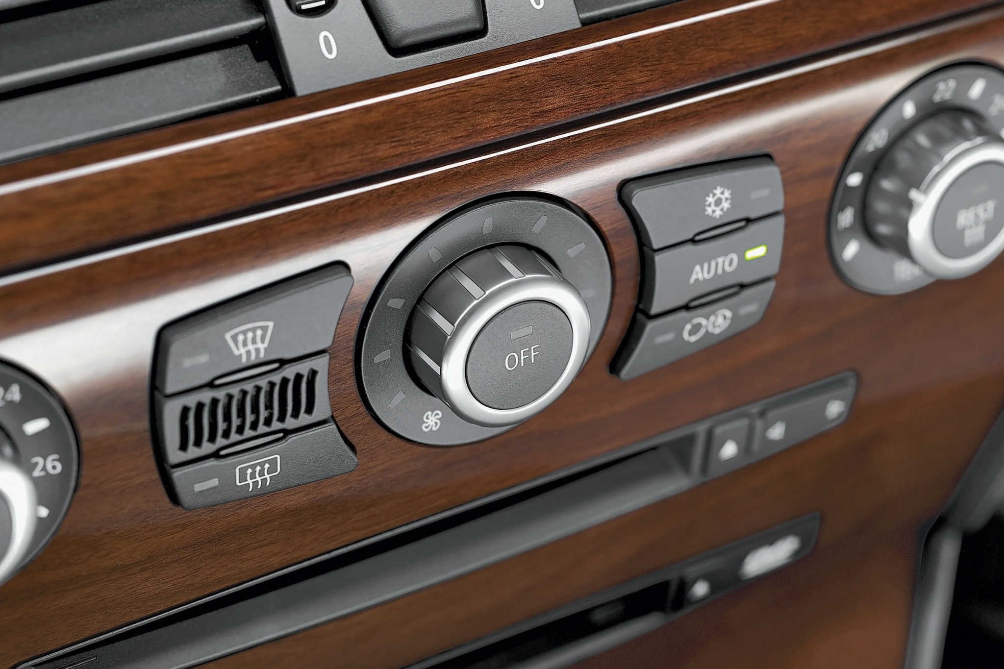 2007 BMW M6 VINs, Configurations, MSRP & Specs - AutoDetective