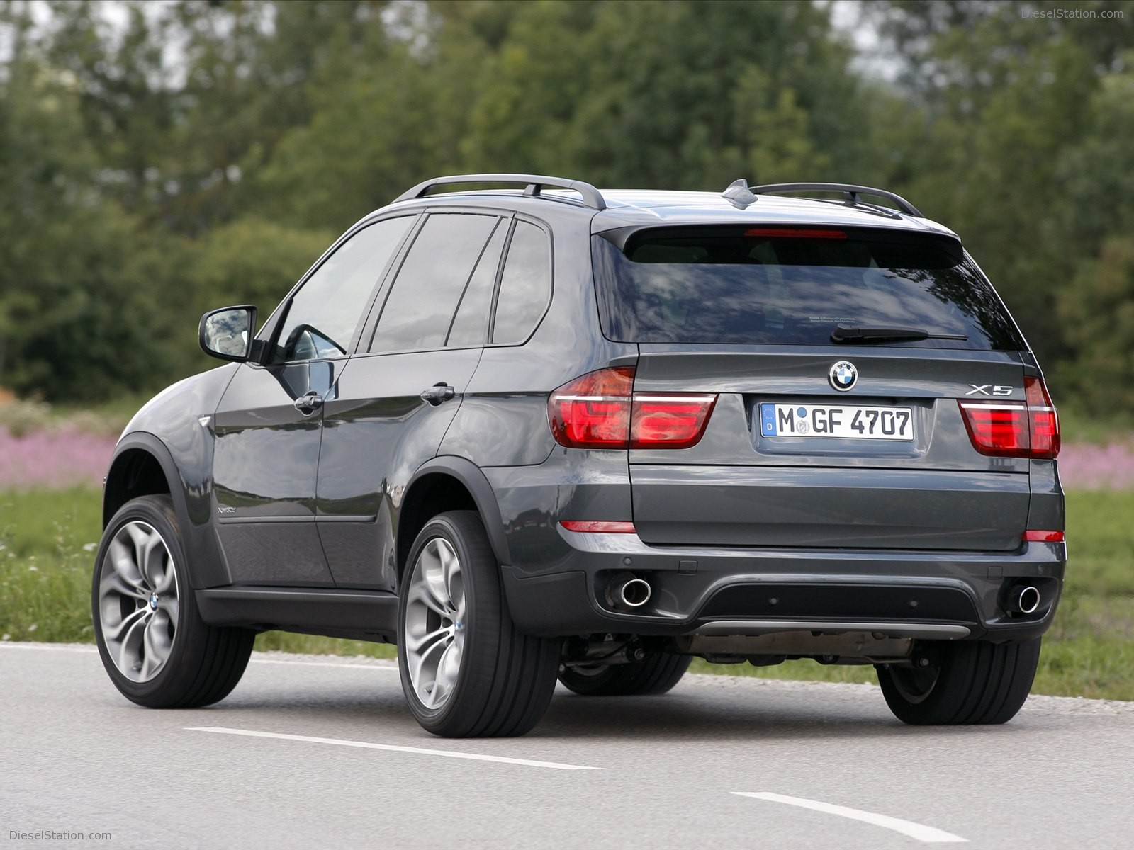 2012 BMW X5 VINs, Configurations, MSRP & Specs - AutoDetective