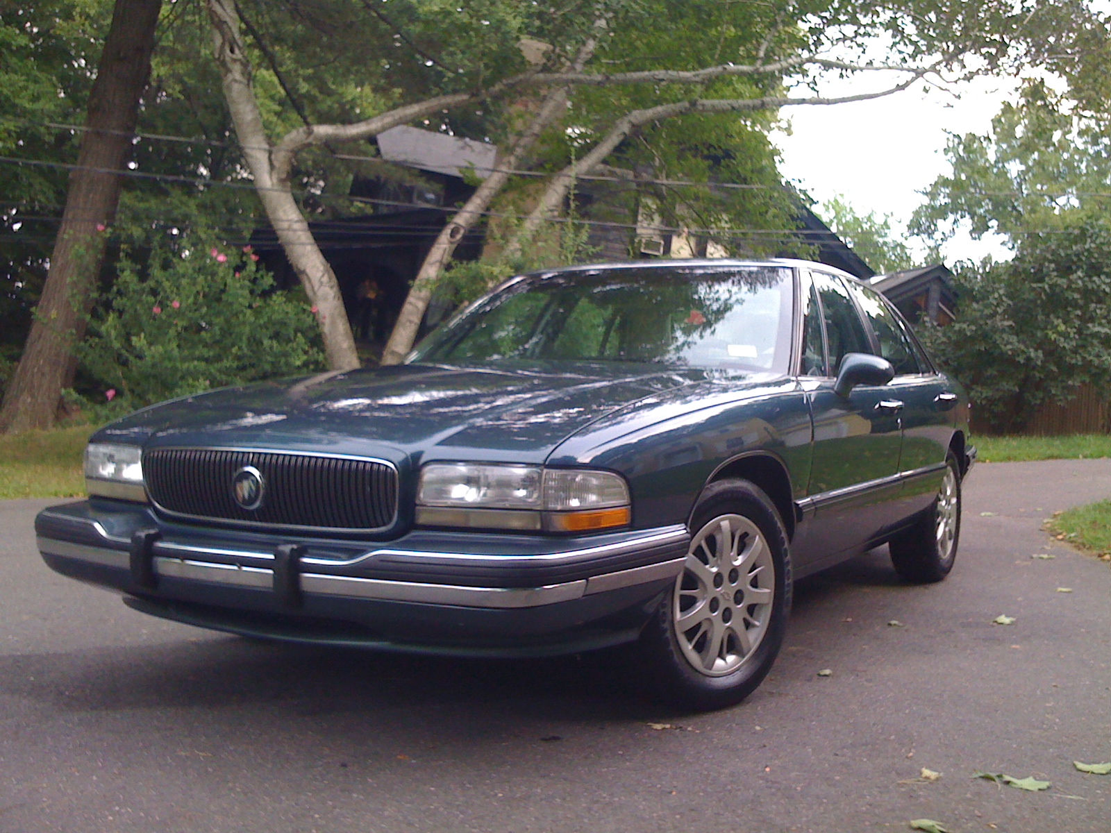 1994 Buick LeSabre VINs, Configurations, MSRP & Specs - AutoDetective