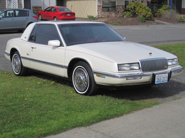 1990 Buick Riviera VINs, Configurations, MSRP & Specs - AutoDetective