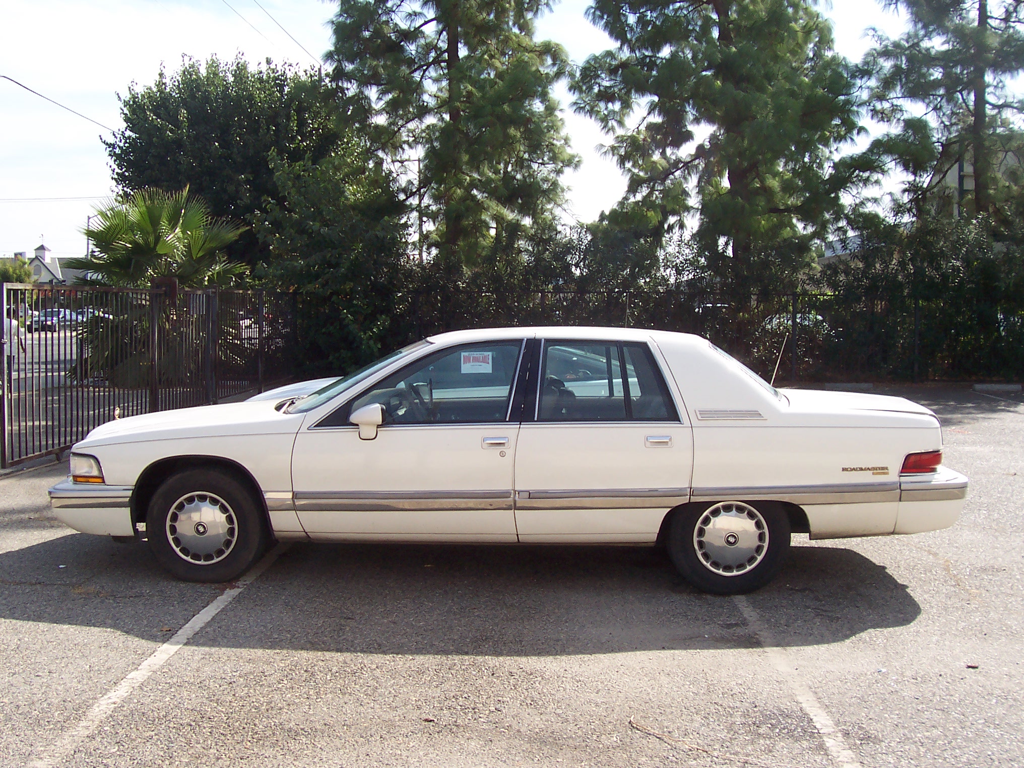 1993 Buick Roadmaster VINs, Configurations, MSRP & Specs - AutoDetective
