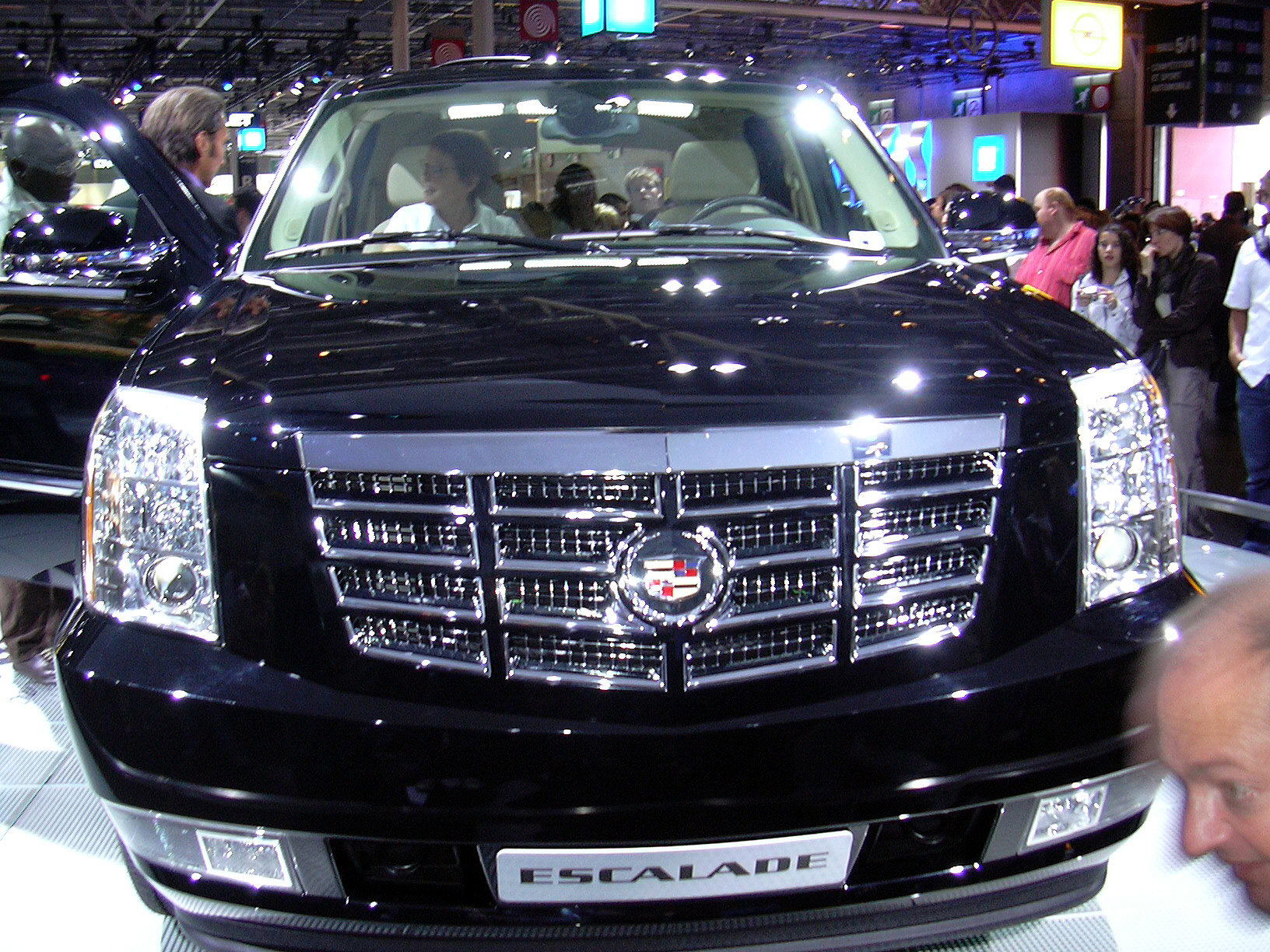 2006 Cadillac Escalade Specs, Prices, VINs & Recalls - AutoDetective