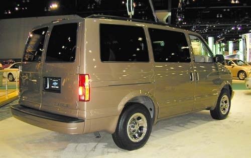 2002 Chevrolet Astro Specs, Prices, VINs & Recalls - AutoDetective