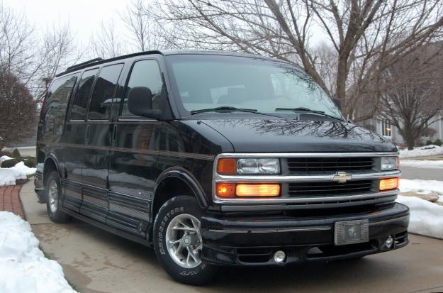 1999 Chevrolet Express Specs, Prices, VINs & Recalls - AutoDetective