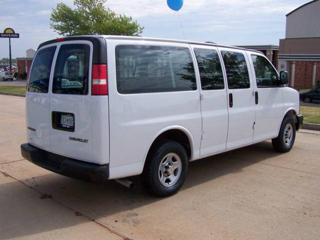 2001 Chevrolet Express Specs, Prices, VINs & Recalls - AutoDetective