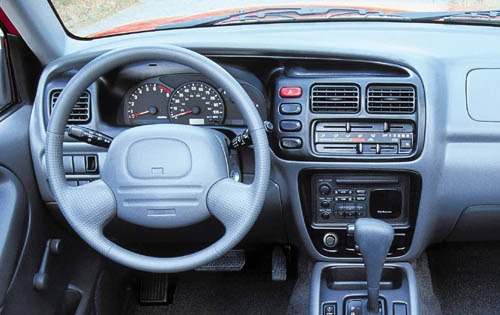 2004 Chevrolet Tracker Specs, Prices, VINs & Recalls - AutoDetective