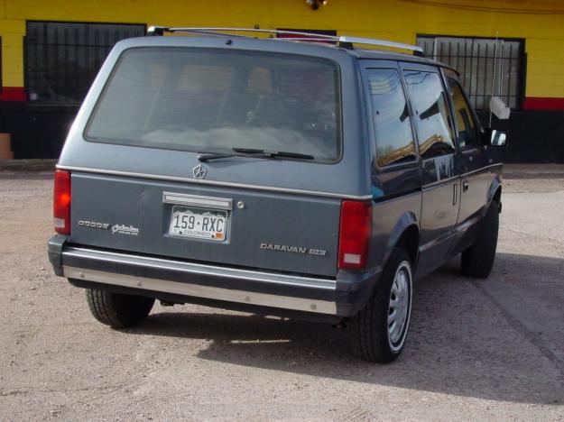 1990 Dodge Caravan VINs, Configurations, MSRP & Specs - AutoDetective