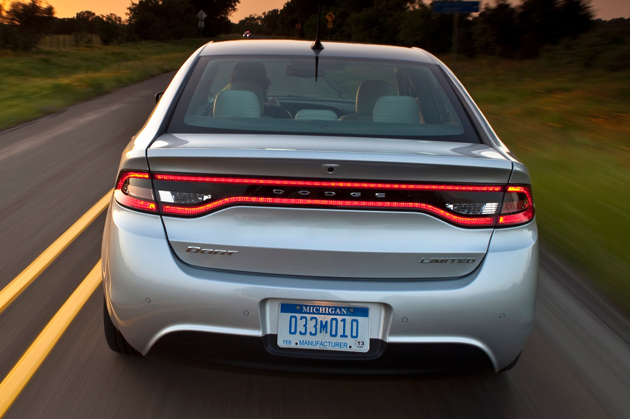 2016 Dodge Dart VINs, Configurations, MSRP & Specs - AutoDetective