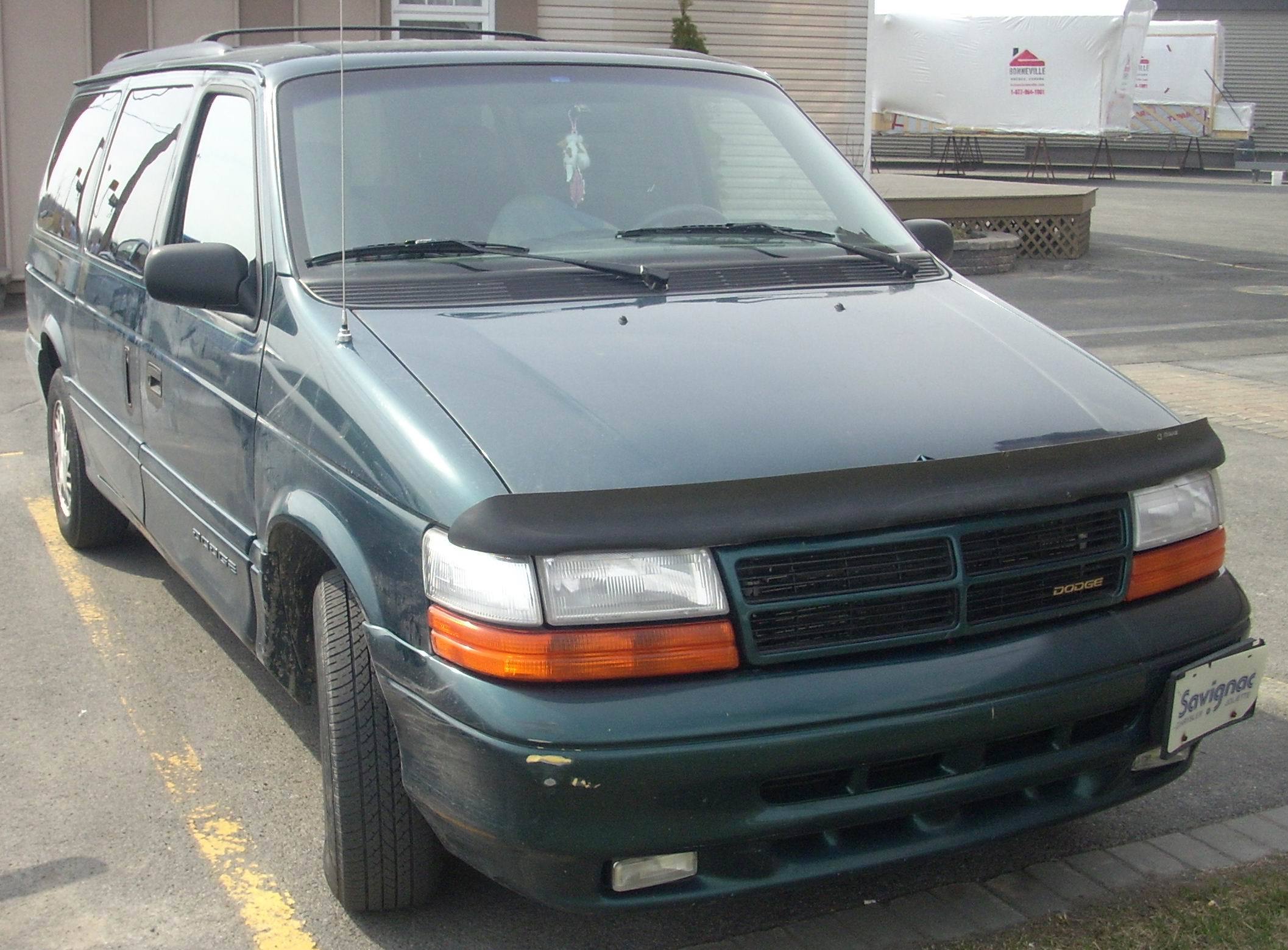 1994 Dodge Grand Caravan VINs, Configurations, MSRP & Specs - AutoDetective