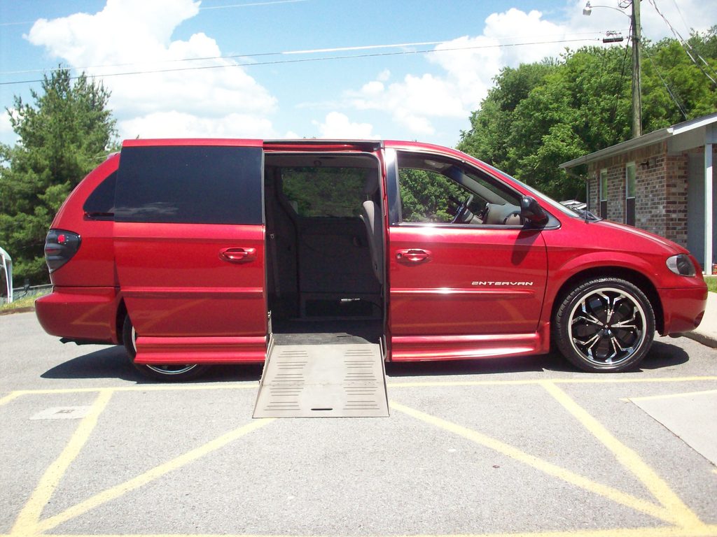2002 Dodge Grand Caravan VINs, Configurations, MSRP & Specs - AutoDetective