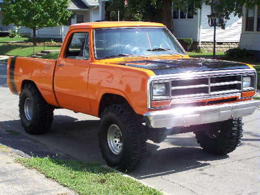 1990 Dodge Ram 150 VINs, Configurations, MSRP & Specs - AutoDetective