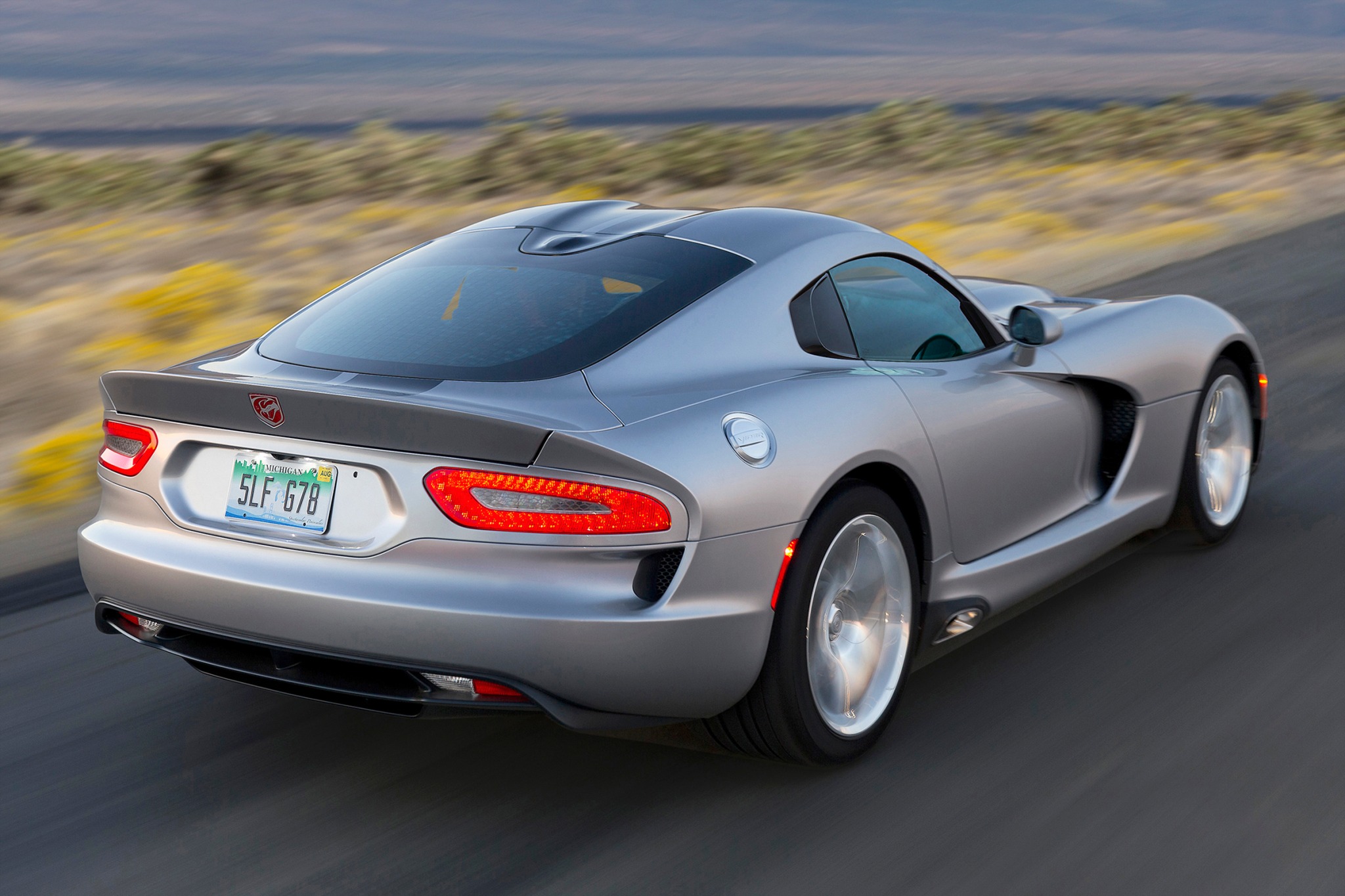 2016 Dodge Viper VINs, Configurations, MSRP & Specs - AutoDetective