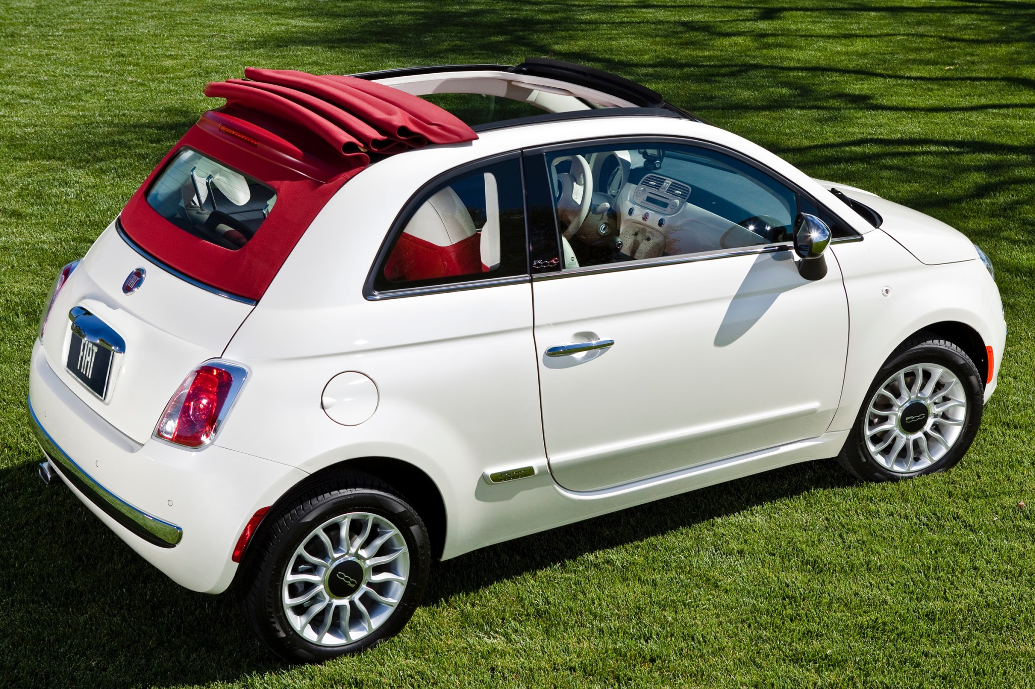 2012 Fiat 500 VINs, Configurations, MSRP & Specs - AutoDetective