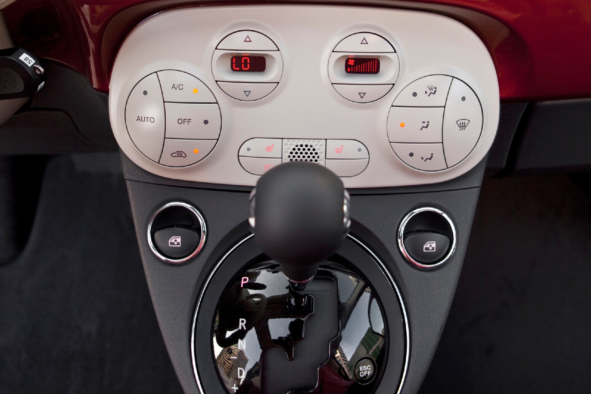 2012 Fiat 500 VINs, Configurations, MSRP & Specs - AutoDetective