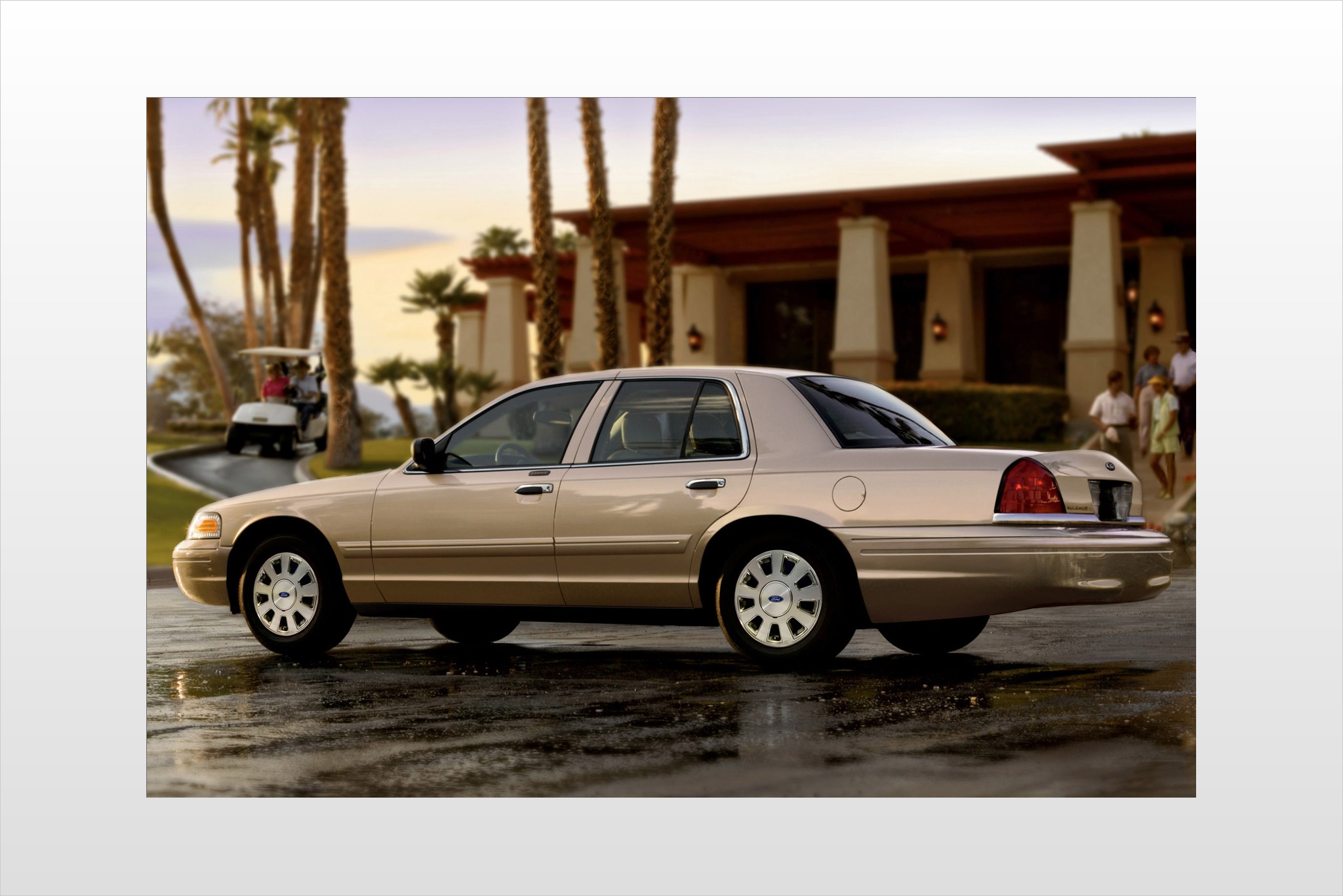 2007 Ford Crown Victoria VINs, Configurations, MSRP & Specs - AutoDetective