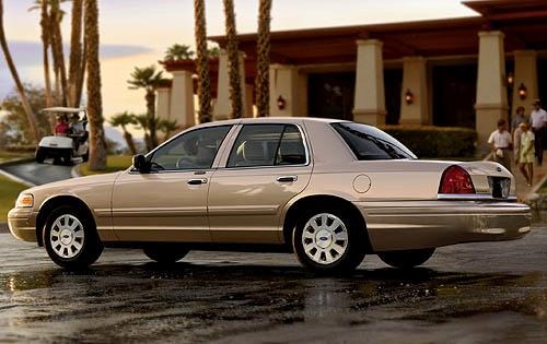 2009 Ford Crown Victoria VINs, Configurations, MSRP & Specs - AutoDetective