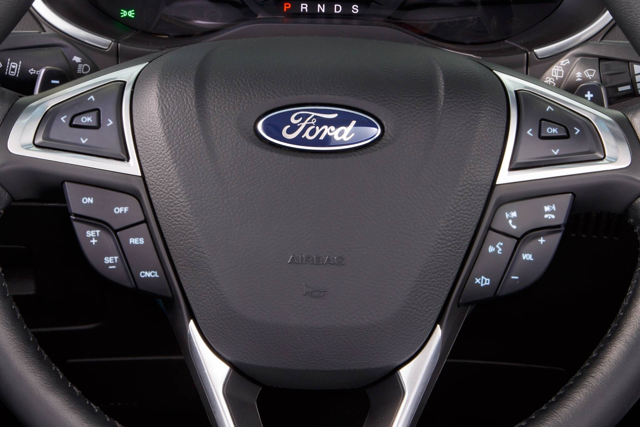 2017 Ford Edge VINs, Configurations, MSRP & Specs - AutoDetective