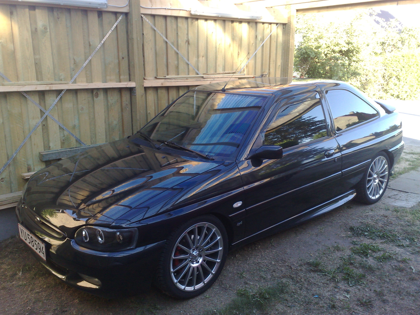 1995 Ford Escort VINs, Configurations, MSRP & Specs - AutoDetective