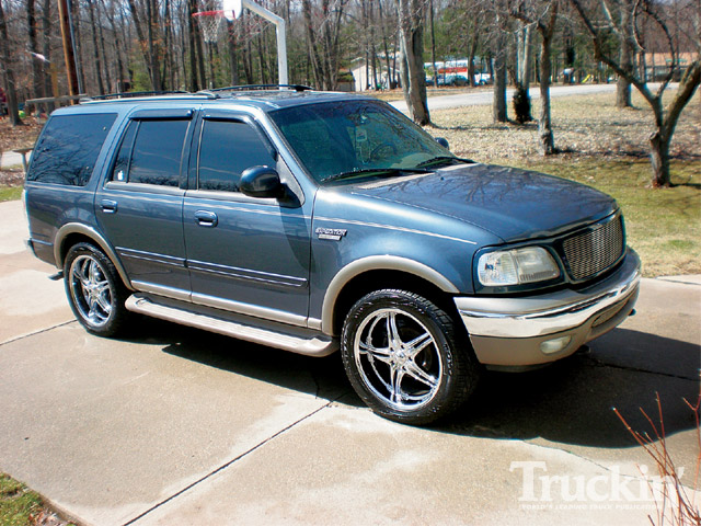 2000 Ford Expedition VINs, Configurations, MSRP & Specs - AutoDetective