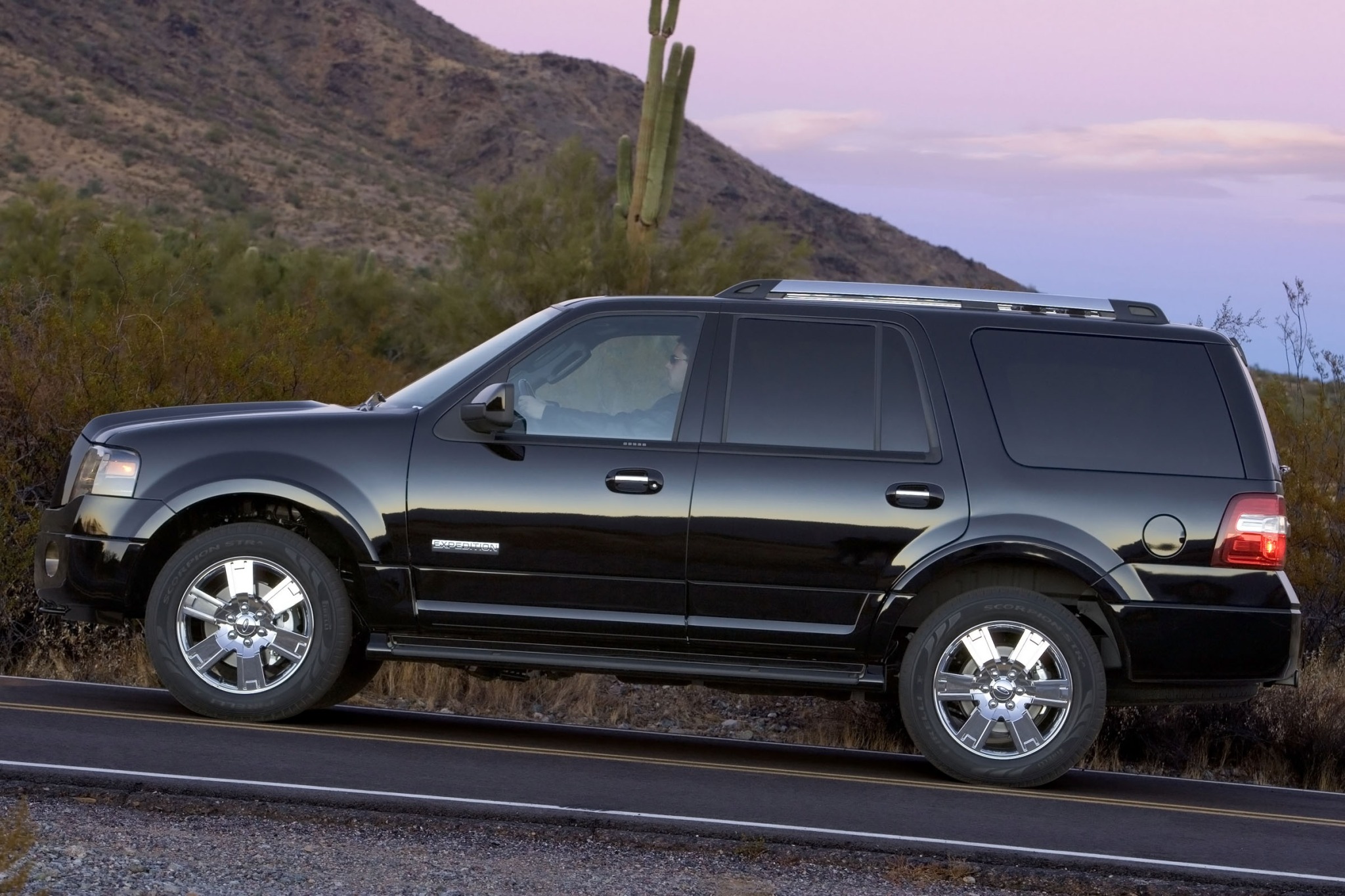 2013 Ford Expedition VINs, Configurations, MSRP & Specs - AutoDetective