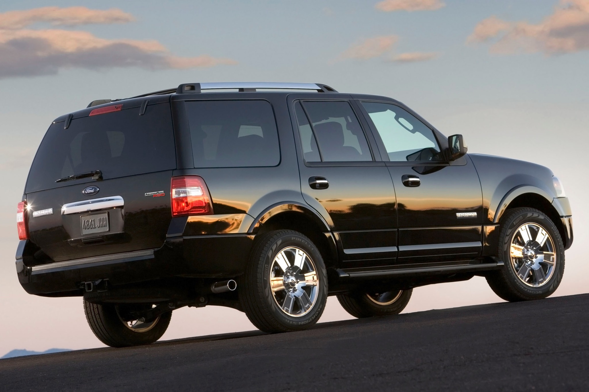 2013 Ford Expedition VINs, Configurations, MSRP & Specs - AutoDetective
