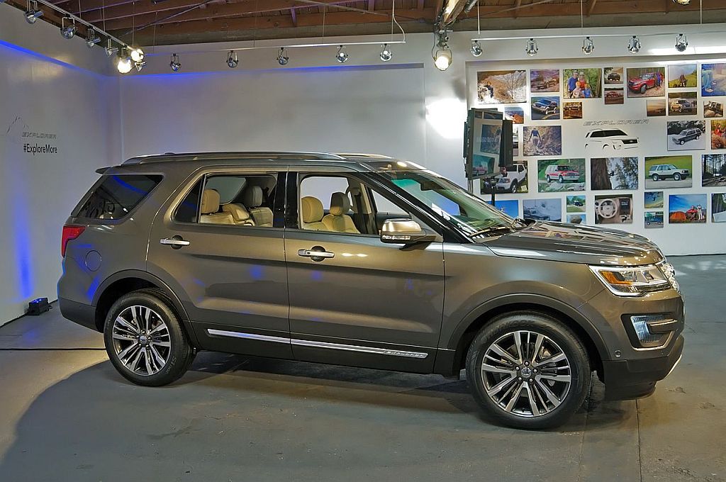 2016 Ford Explorer VINs, Configurations, MSRP & Specs - AutoDetective
