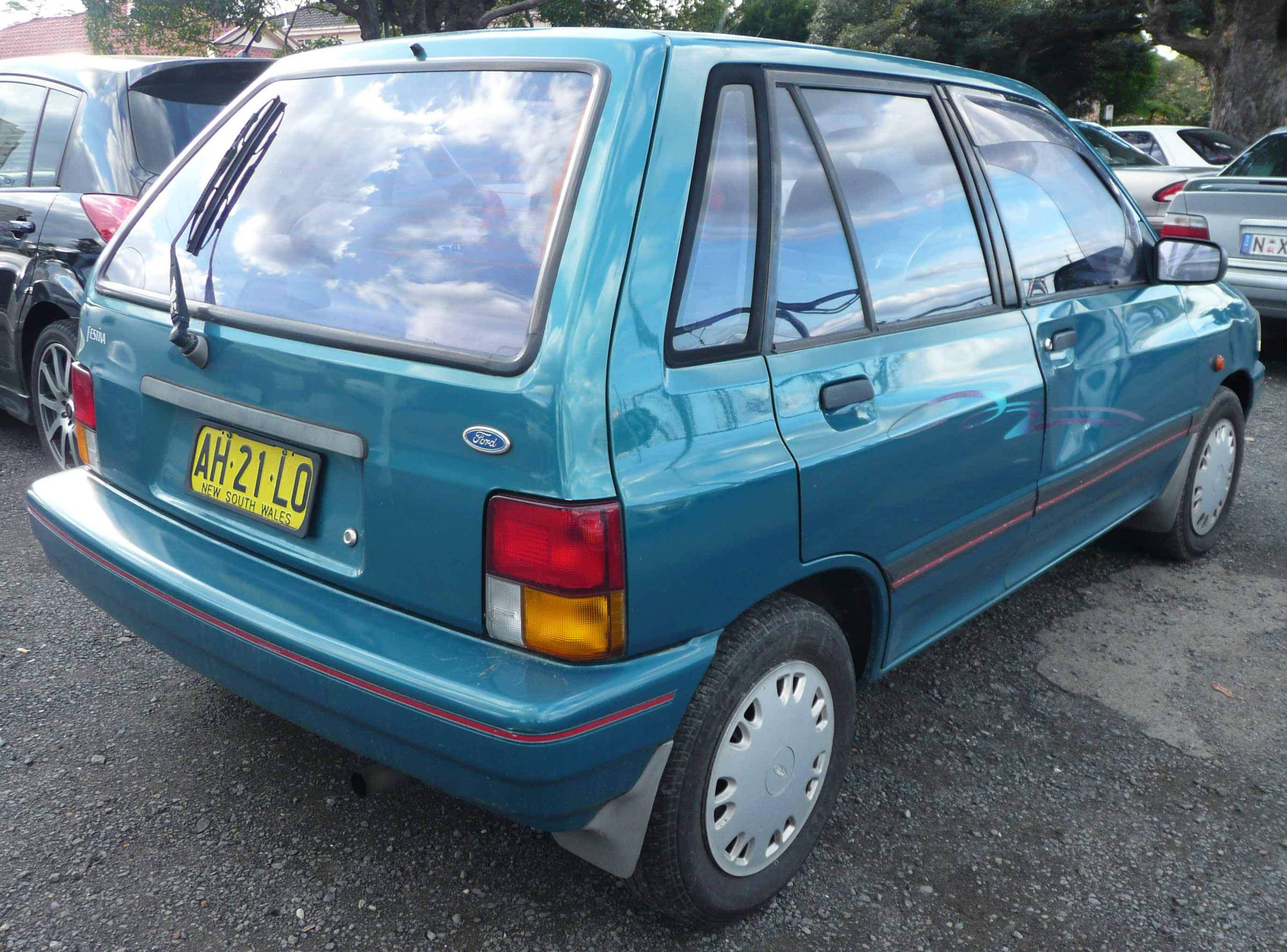 1991 Ford Festiva VINs, Configurations, MSRP & Specs - AutoDetective