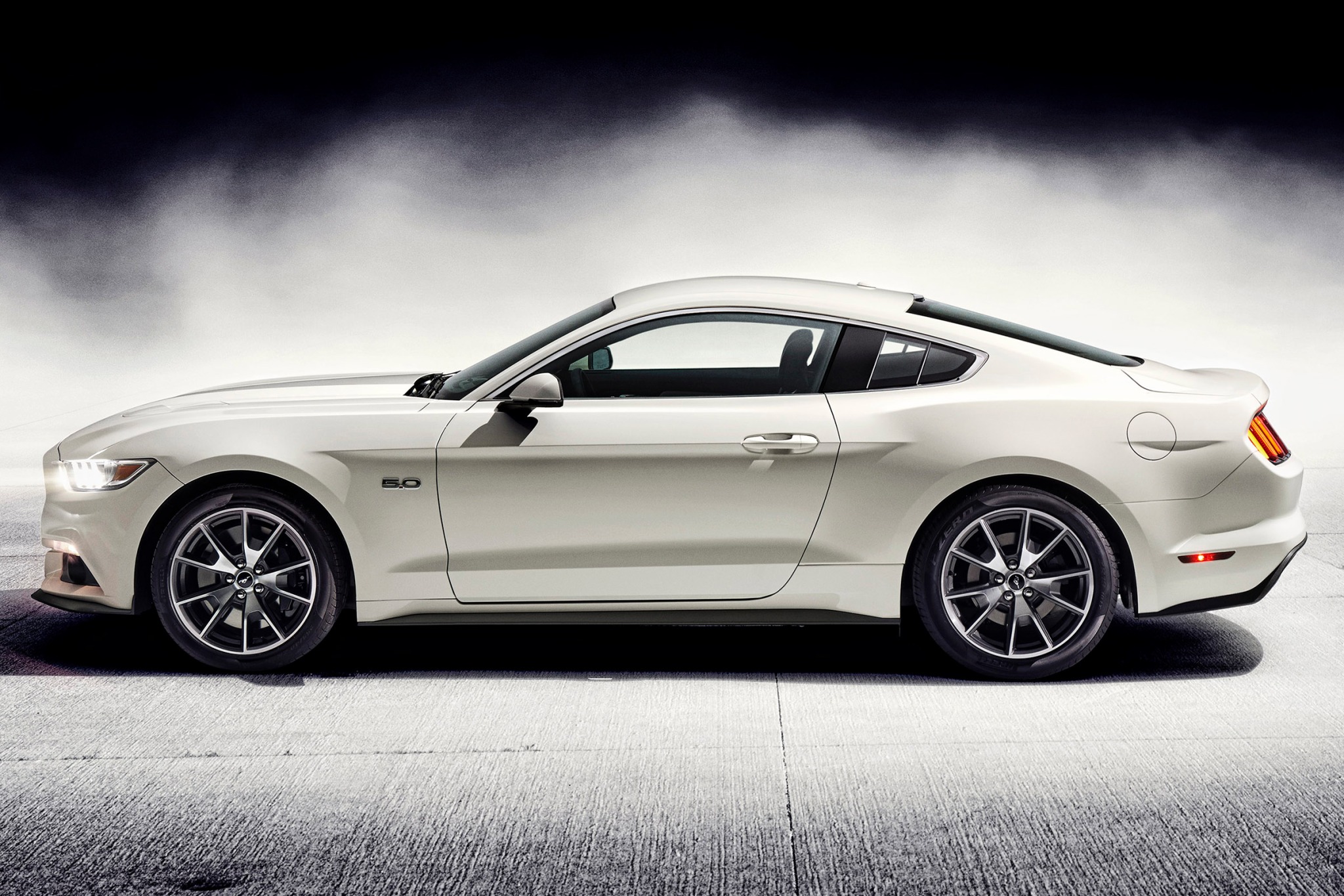 2015 Ford Mustang VINs, Configurations, MSRP & Specs - AutoDetective