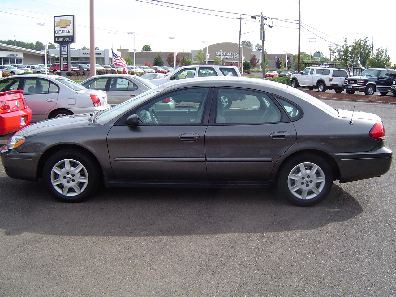 2005 Ford Taurus VINs, Configurations, MSRP & Specs - AutoDetective