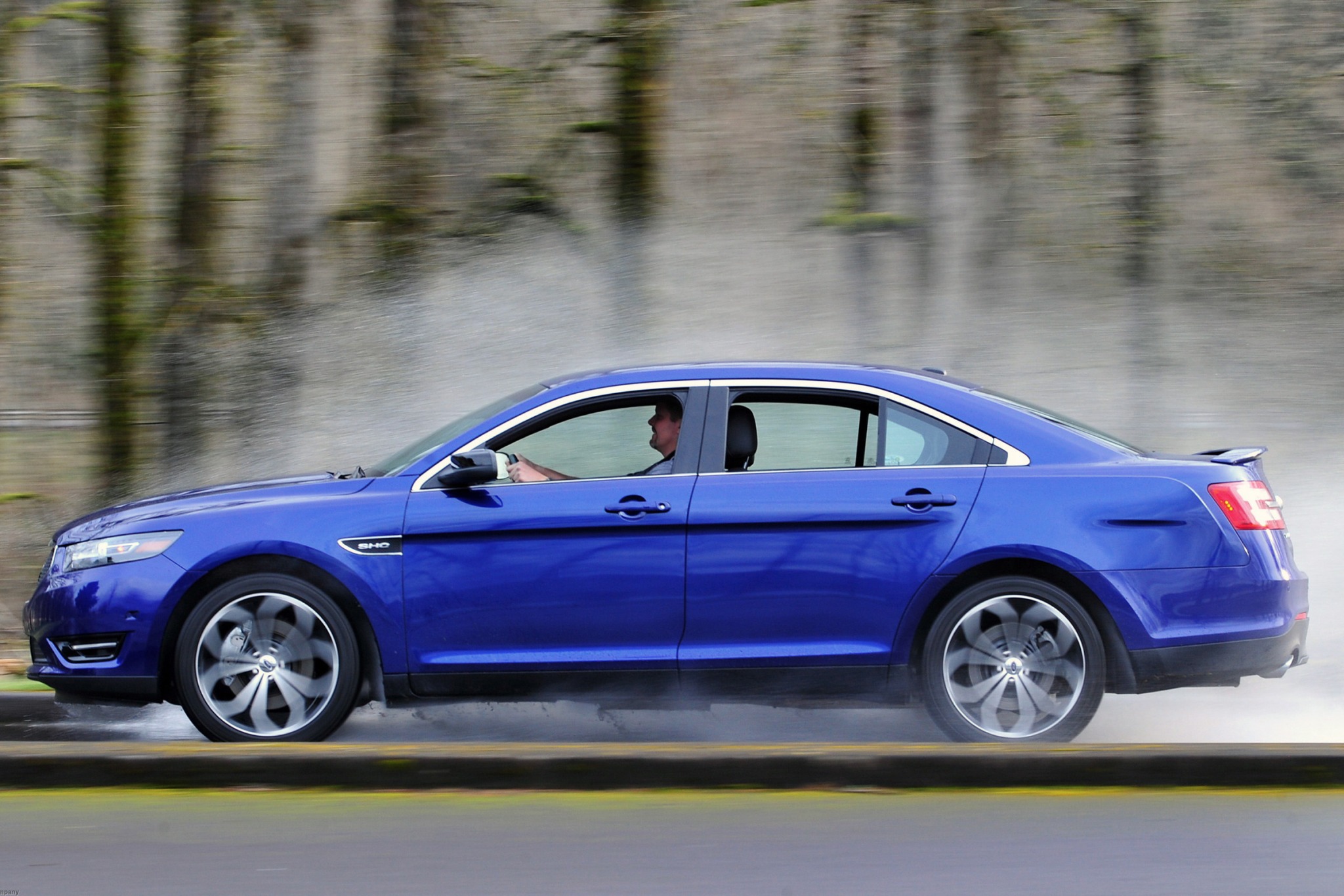 2016 Ford Taurus Vins Configurations Msrp And Specs Autodetective