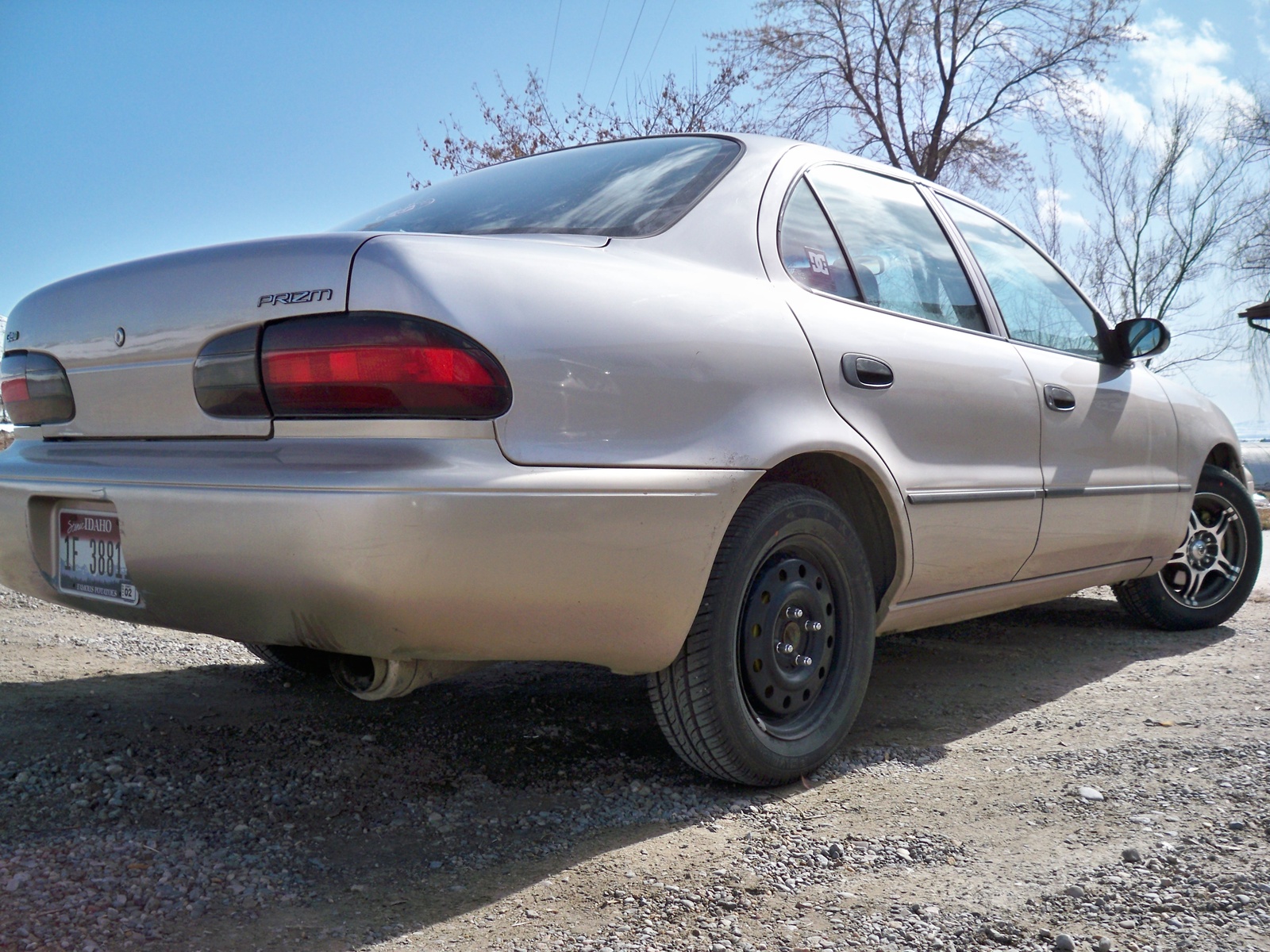 1996 Geo Prizm VINs, Configurations, MSRP & Specs - AutoDetective