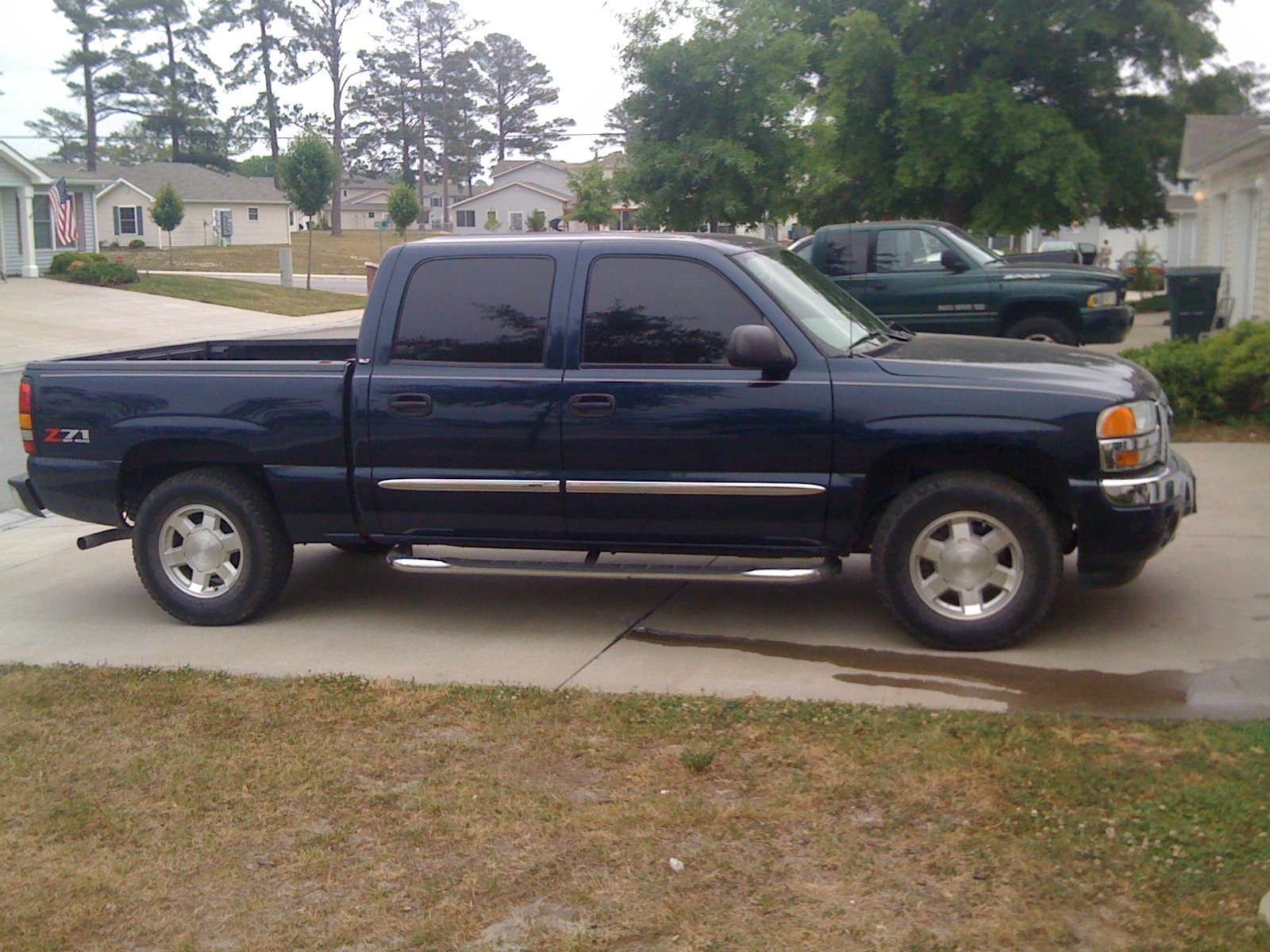 2006 GMC Sierra 1500 VINs, Configurations, MSRP & Specs - AutoDetective