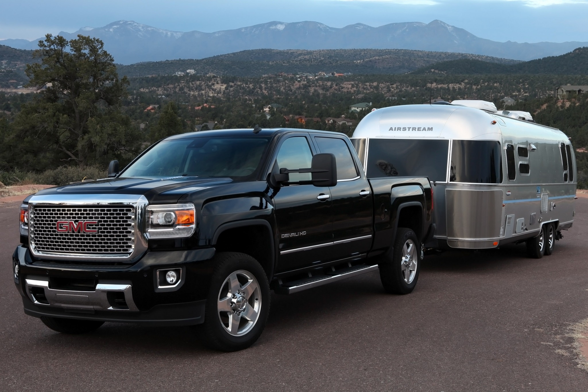 2017 GMC Sierra 2500HD VINs, Configurations, MSRP & Specs - AutoDetective