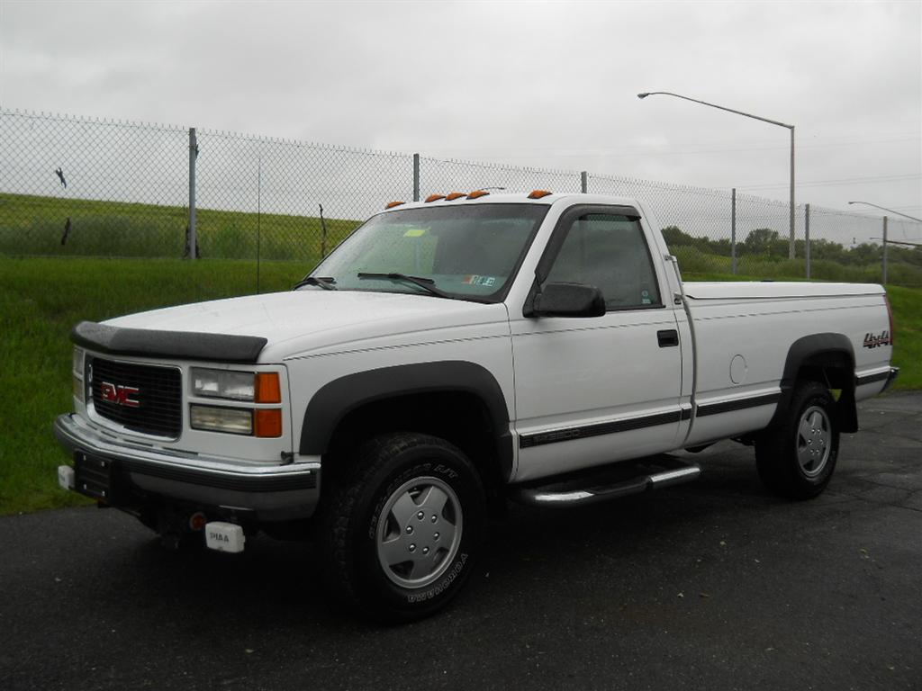 2000 GMC Sierra Classic 3500 VINs, Configurations, MSRP & Specs ...