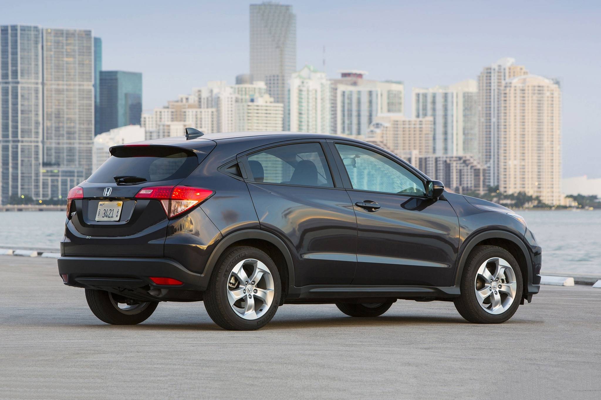 2017 Honda HR-V VINs, Configurations, MSRP & Specs - AutoDetective