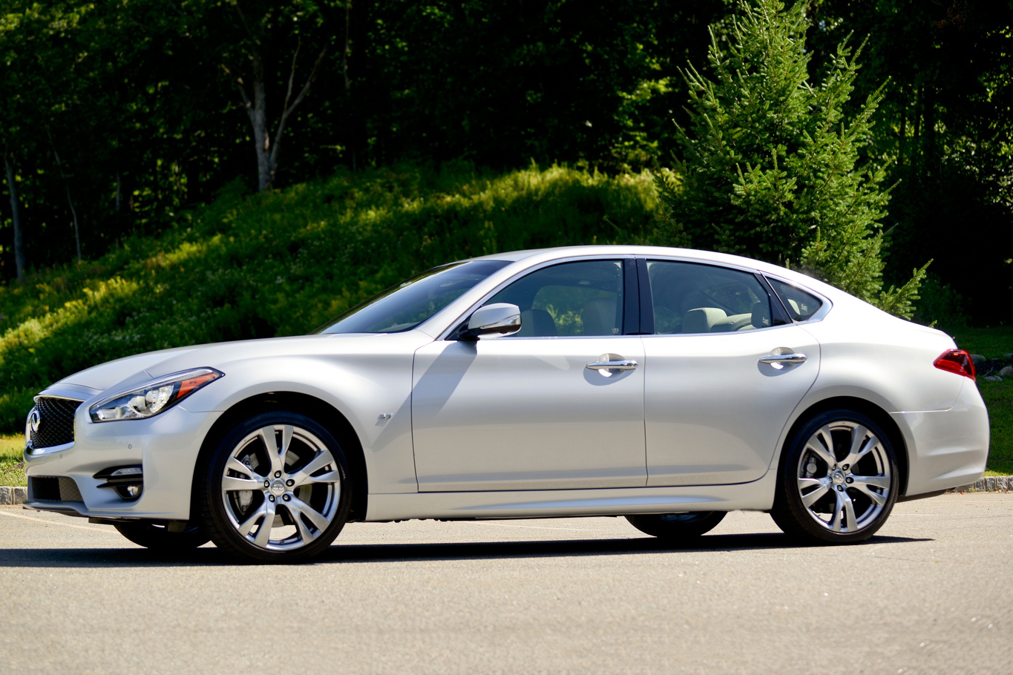 2016 Infiniti Q70 Specs, Prices, VINs & Recalls - AutoDetective