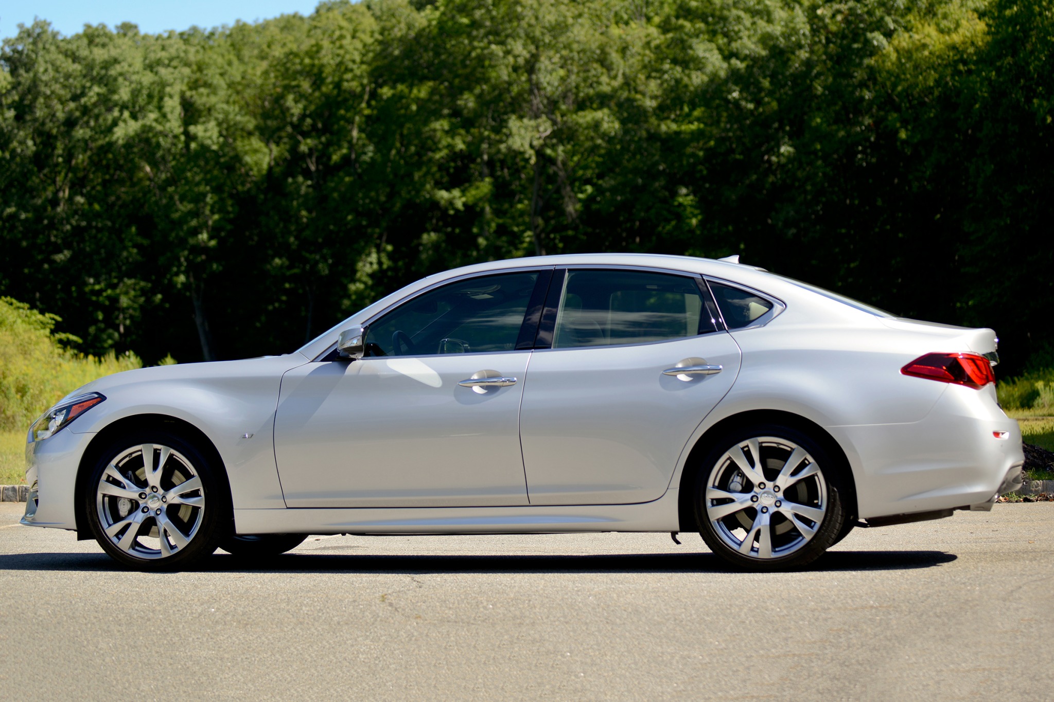 2016 Infiniti Q70 Specs, Prices, VINs & Recalls - AutoDetective