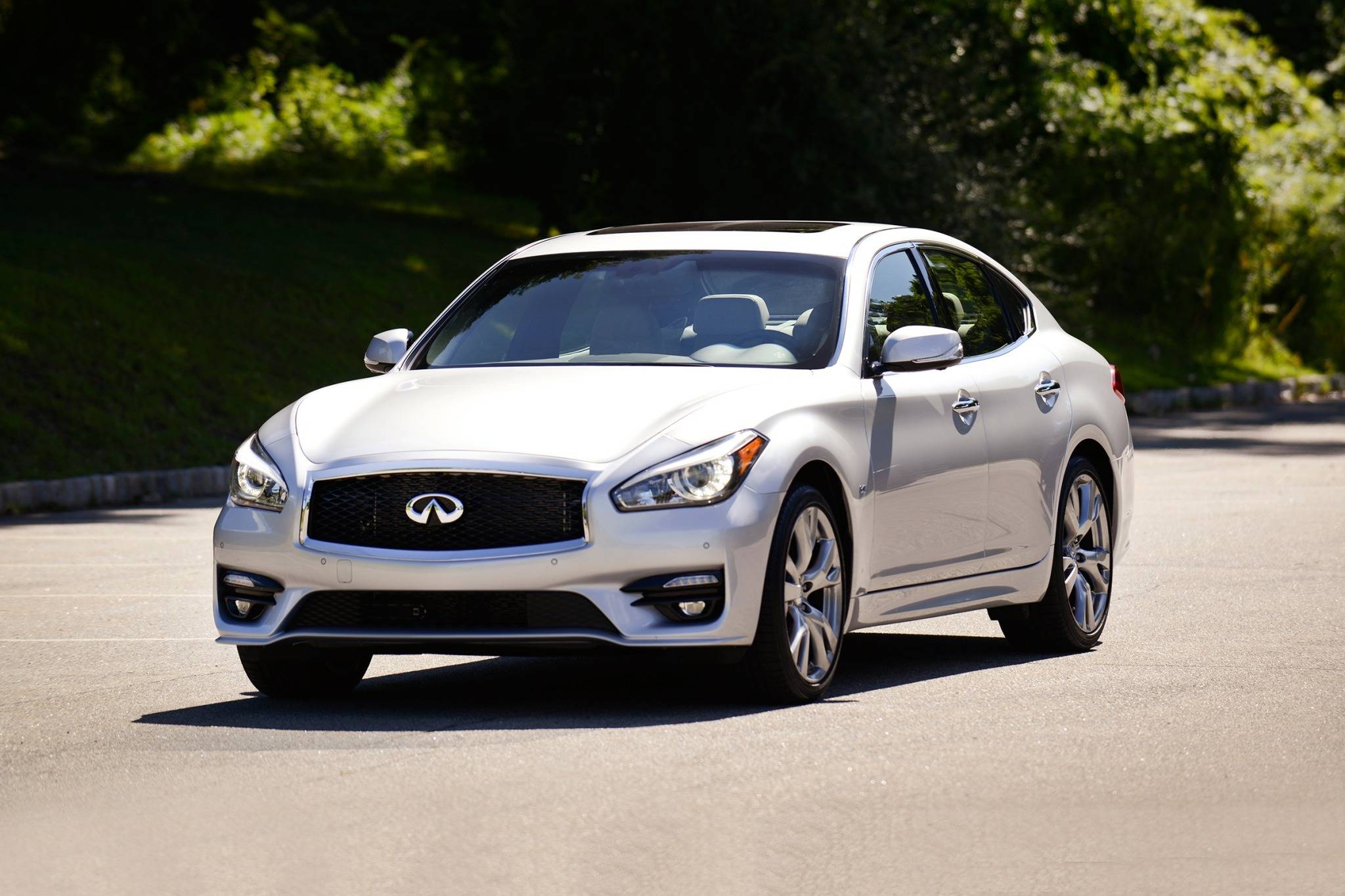2017 Infiniti Q70 3.7 VIN Number Search - AutoDetective