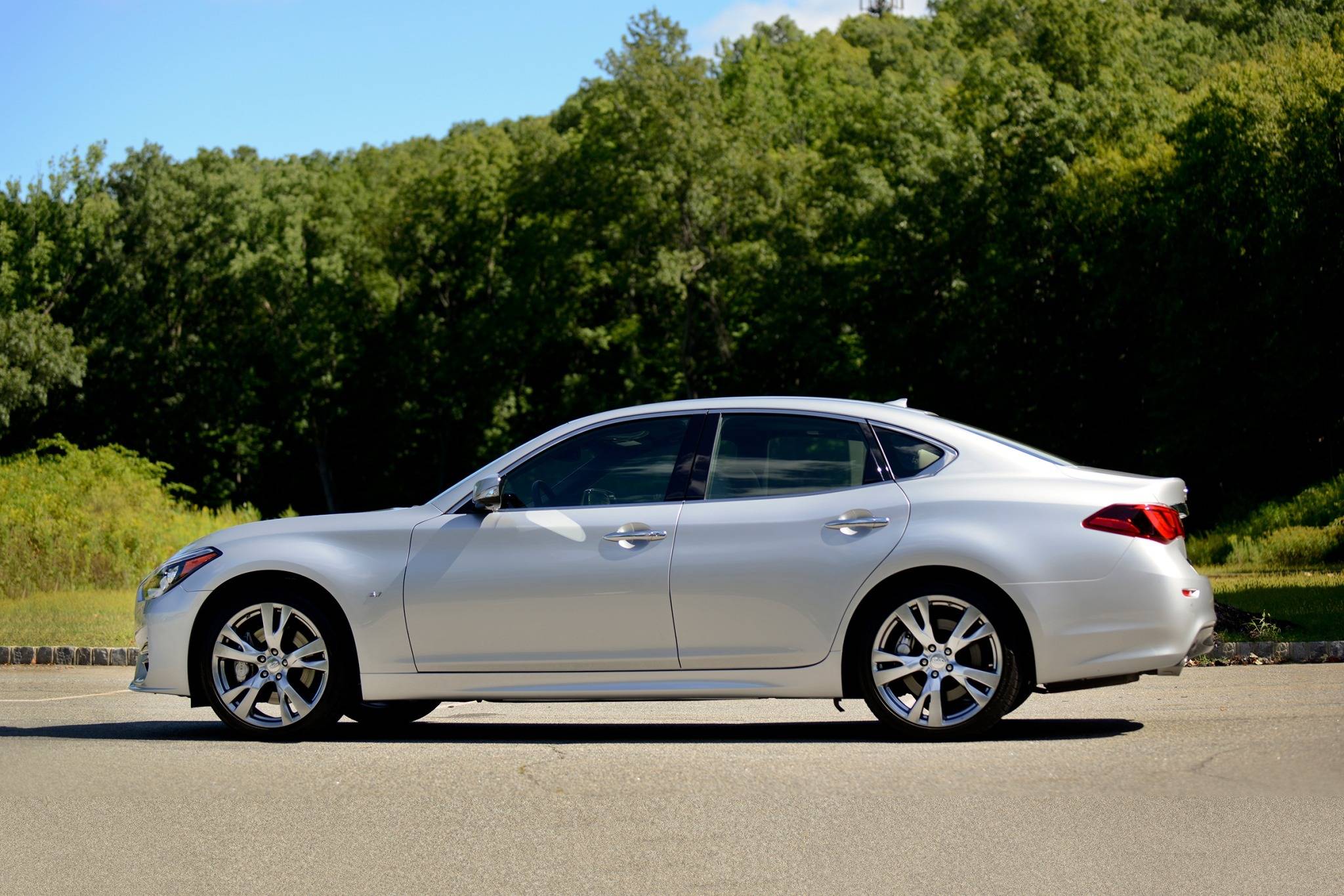2018 Infiniti Q70 Specs, Prices, VINs & Recalls - AutoDetective