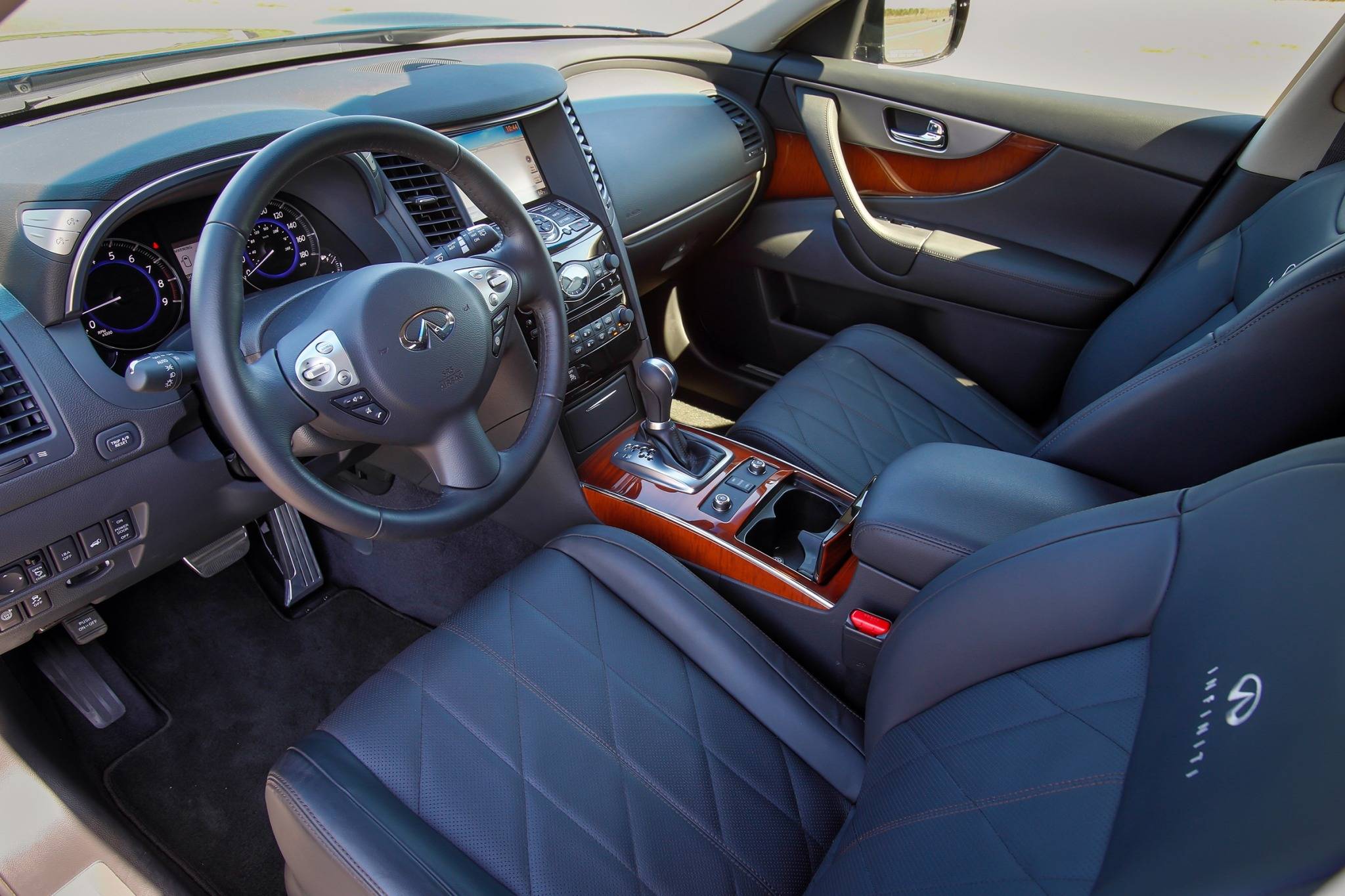 2017 Infiniti QX70 Specs, Prices, VINs & Recalls - AutoDetective