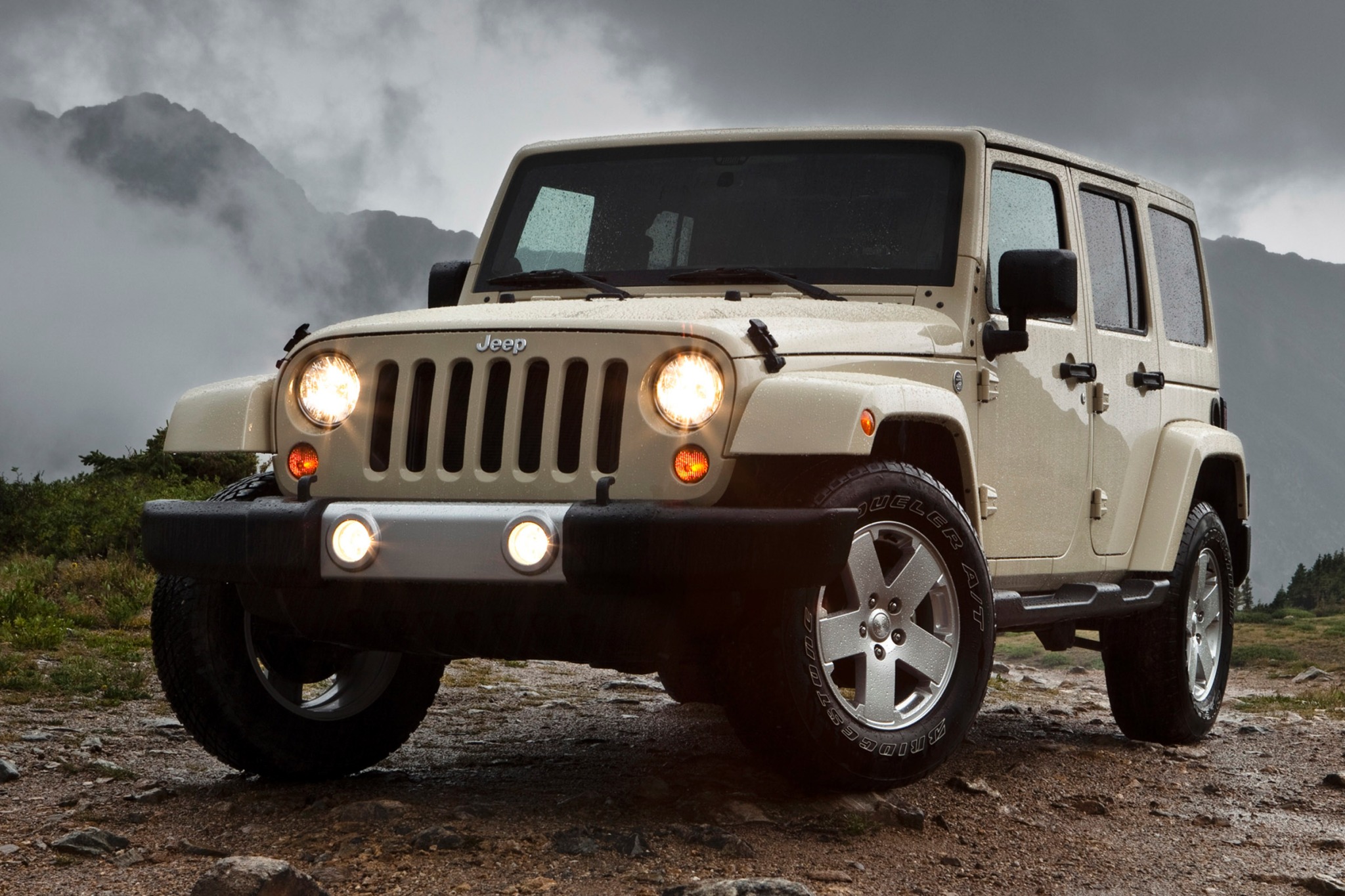 2012 Jeep Wrangler VINs, Configurations, MSRP & Specs - AutoDetective