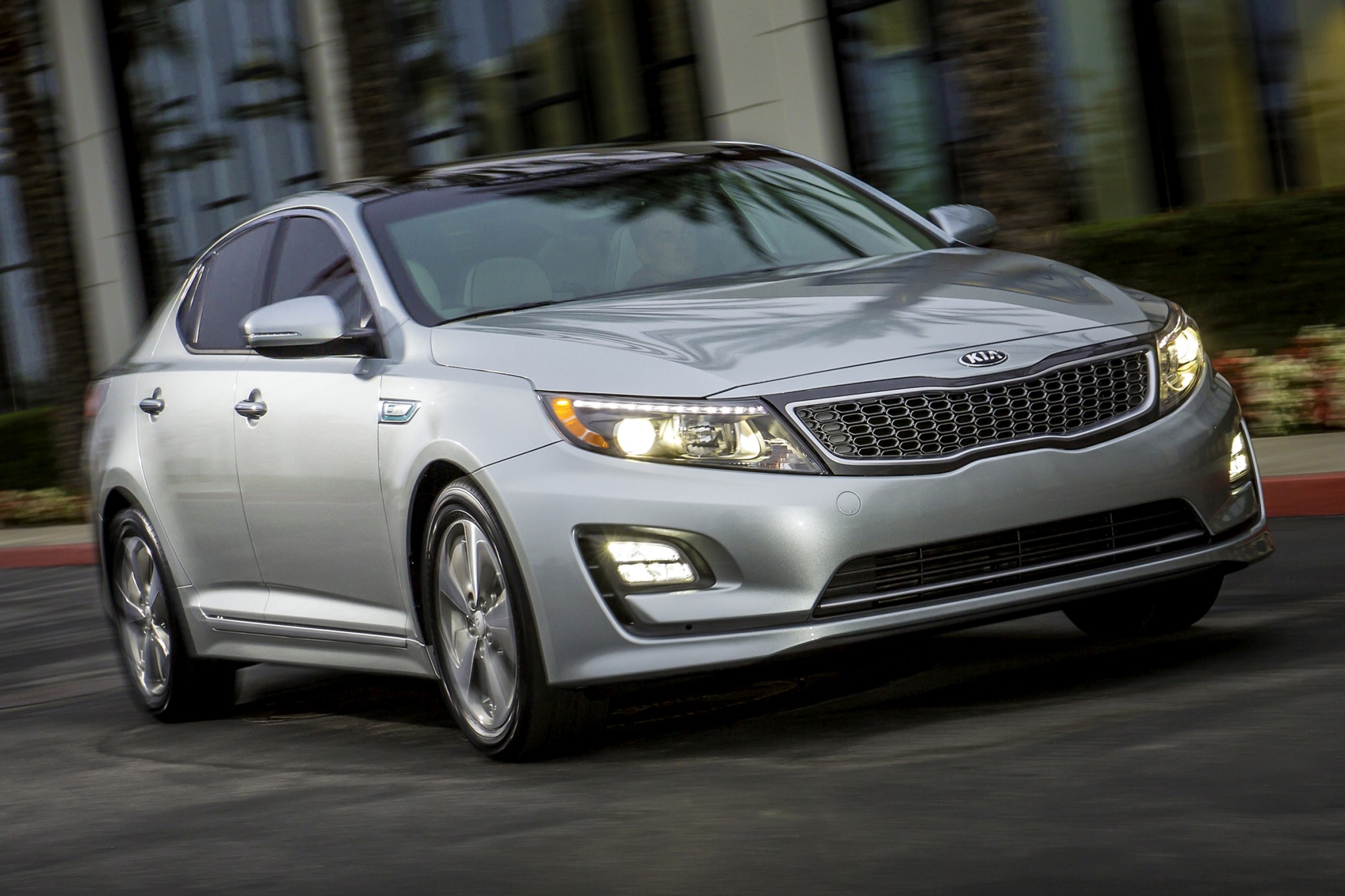 2016 Kia Optima Hybrid VINs, Configurations, MSRP & Specs - AutoDetective